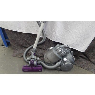 Dyson DC08 Vacuum Cleaner - Lot 866975 | ALLBIDS