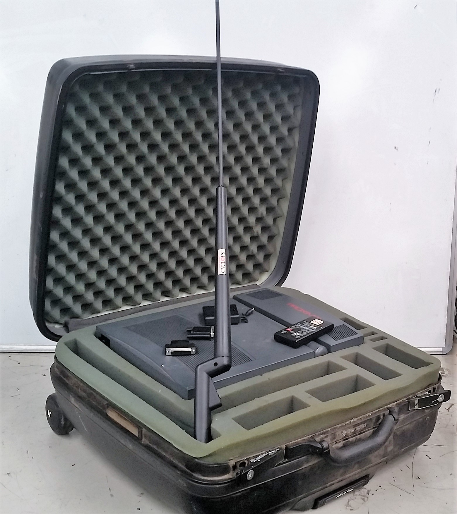 Proxima 2400 VGA CRT Projector - Lot 867970 | ALLBIDS