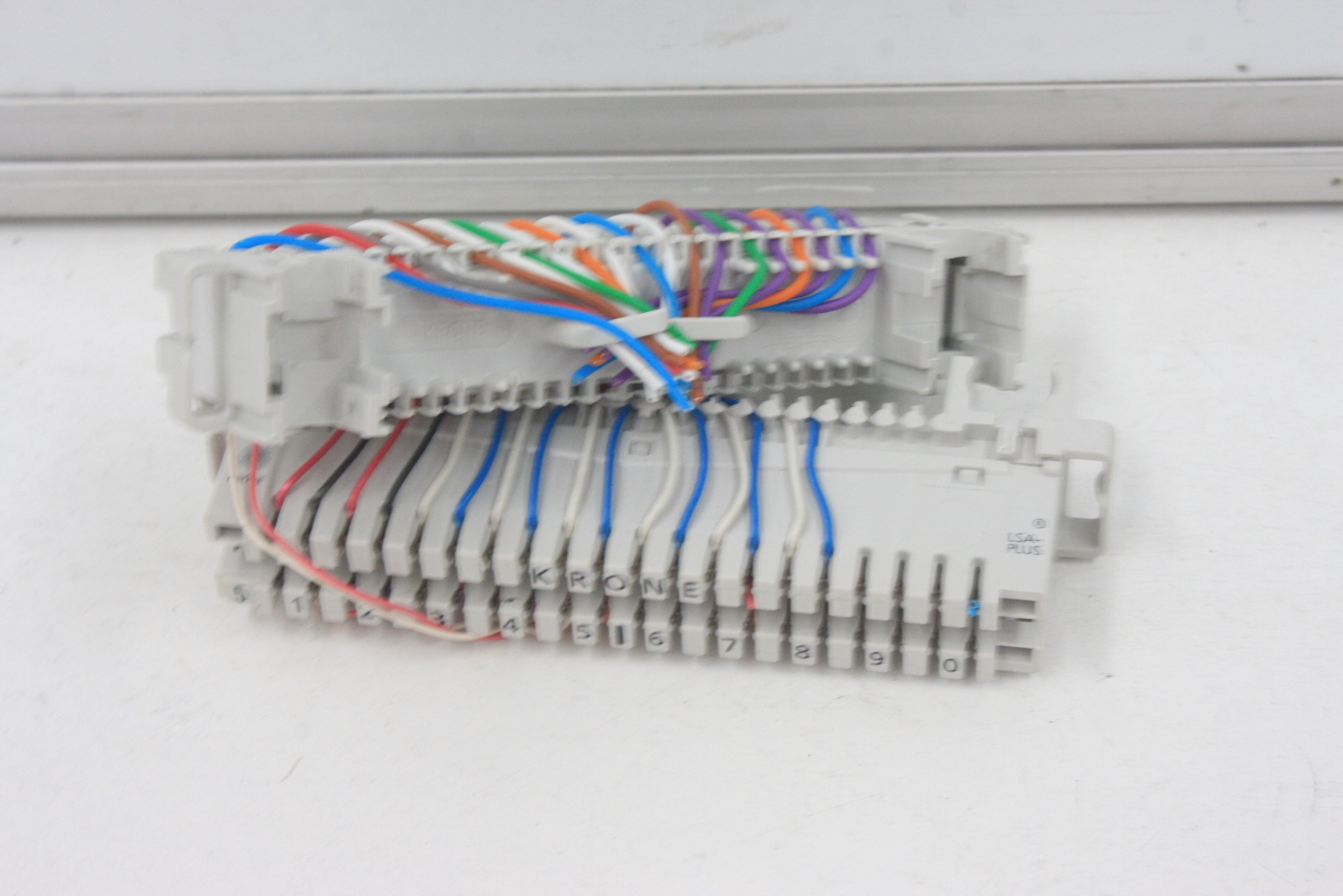 Krone Connector Boxes Lot of Approx - Lot 880573 | ALLBIDS