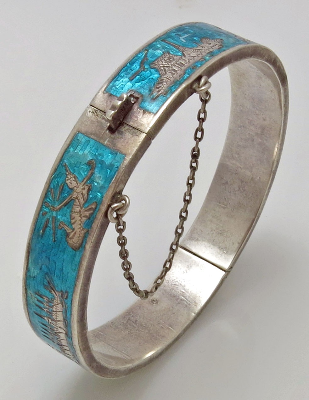 Thai Sterling Silver Bangle - Lot 876033 | ALLBIDS