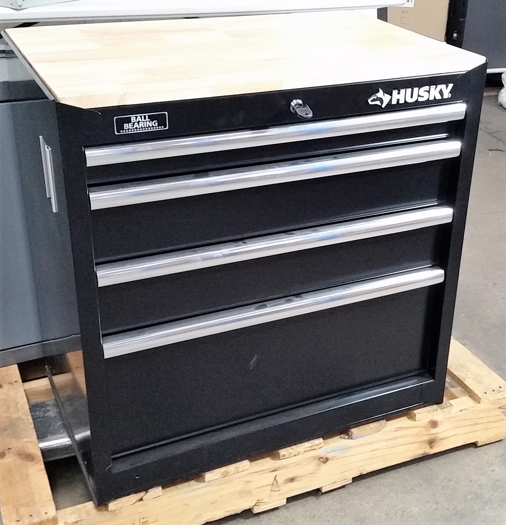 Husky 4-Drawer Work Station Demonstration - Lot 889587 | ALLBIDS