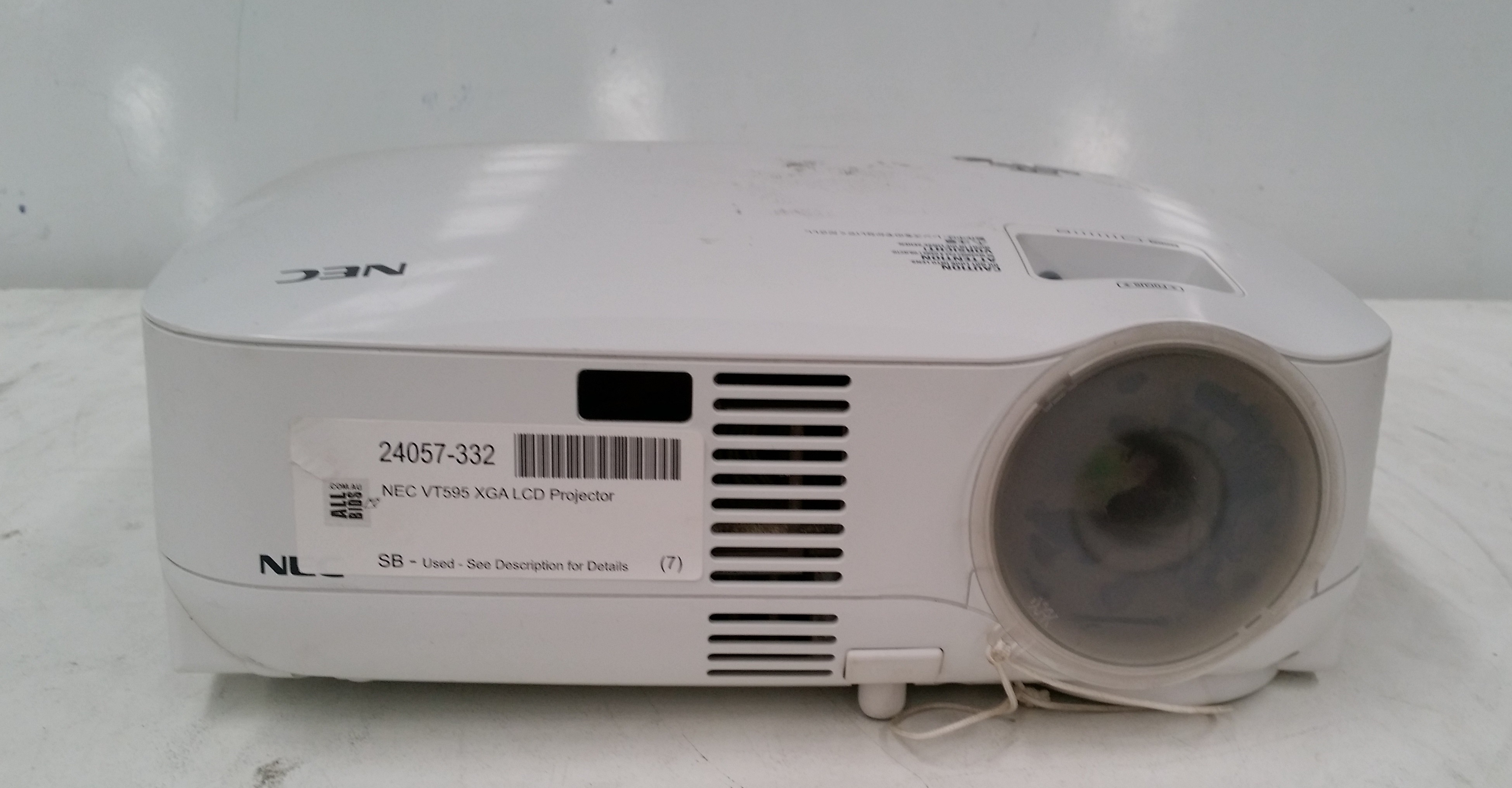 NEC VT595 XGA LCD Projector - Lot 936717 | ALLBIDS