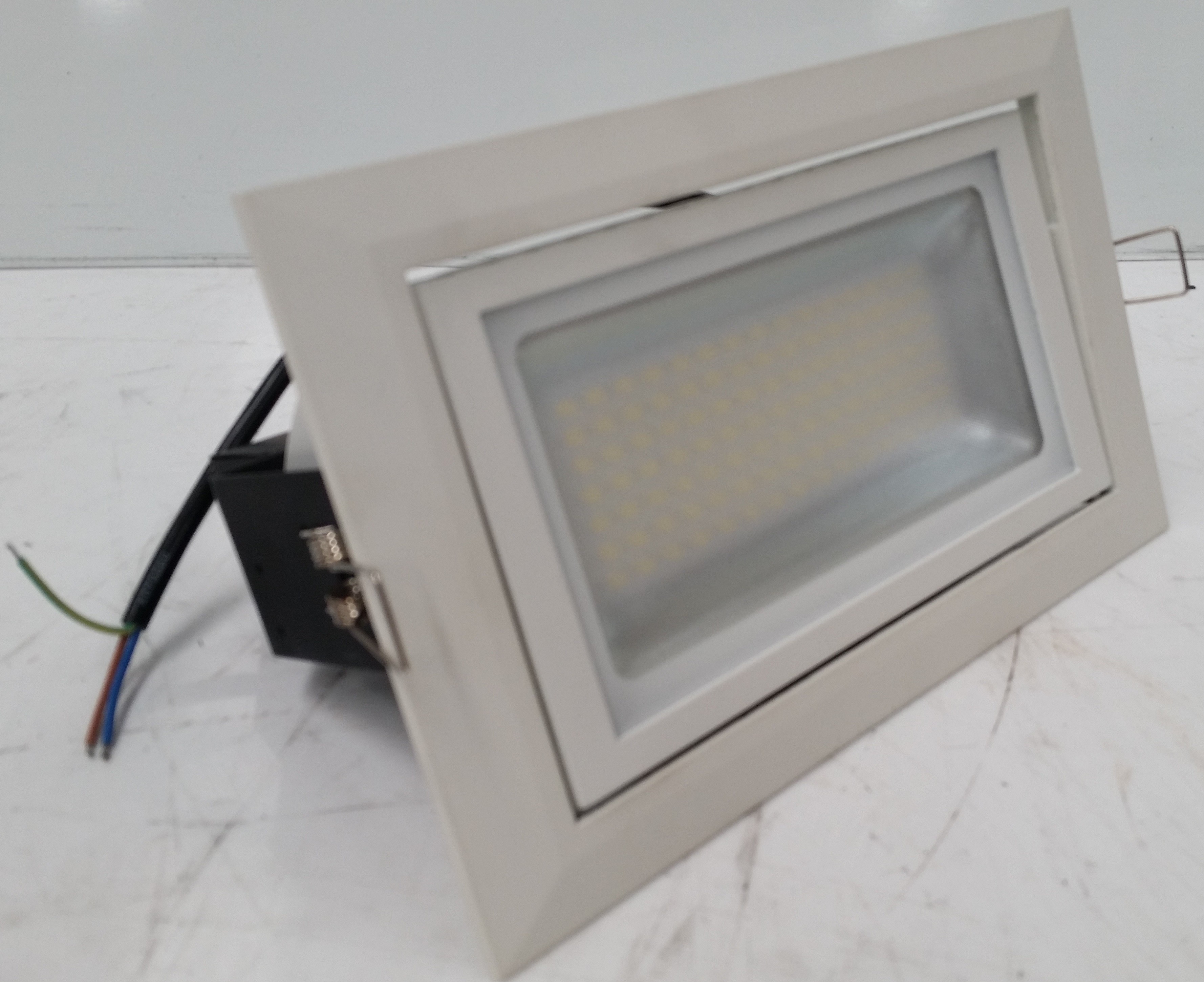 LED-Rectangular Downlight RRP $55.00 - Lot 901933 | ALLBIDS