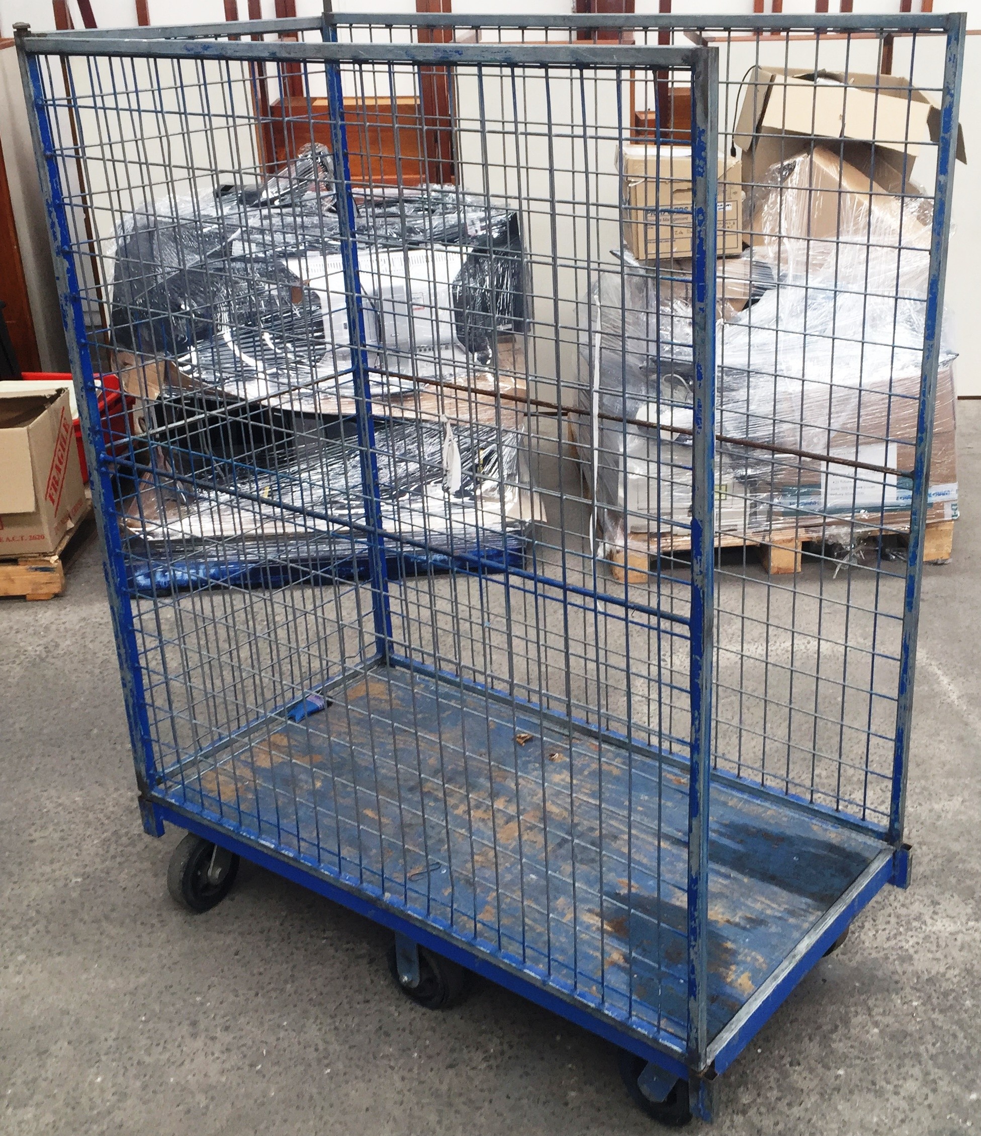 Mobile Cage Trolley - Lot 900150 | ALLBIDS