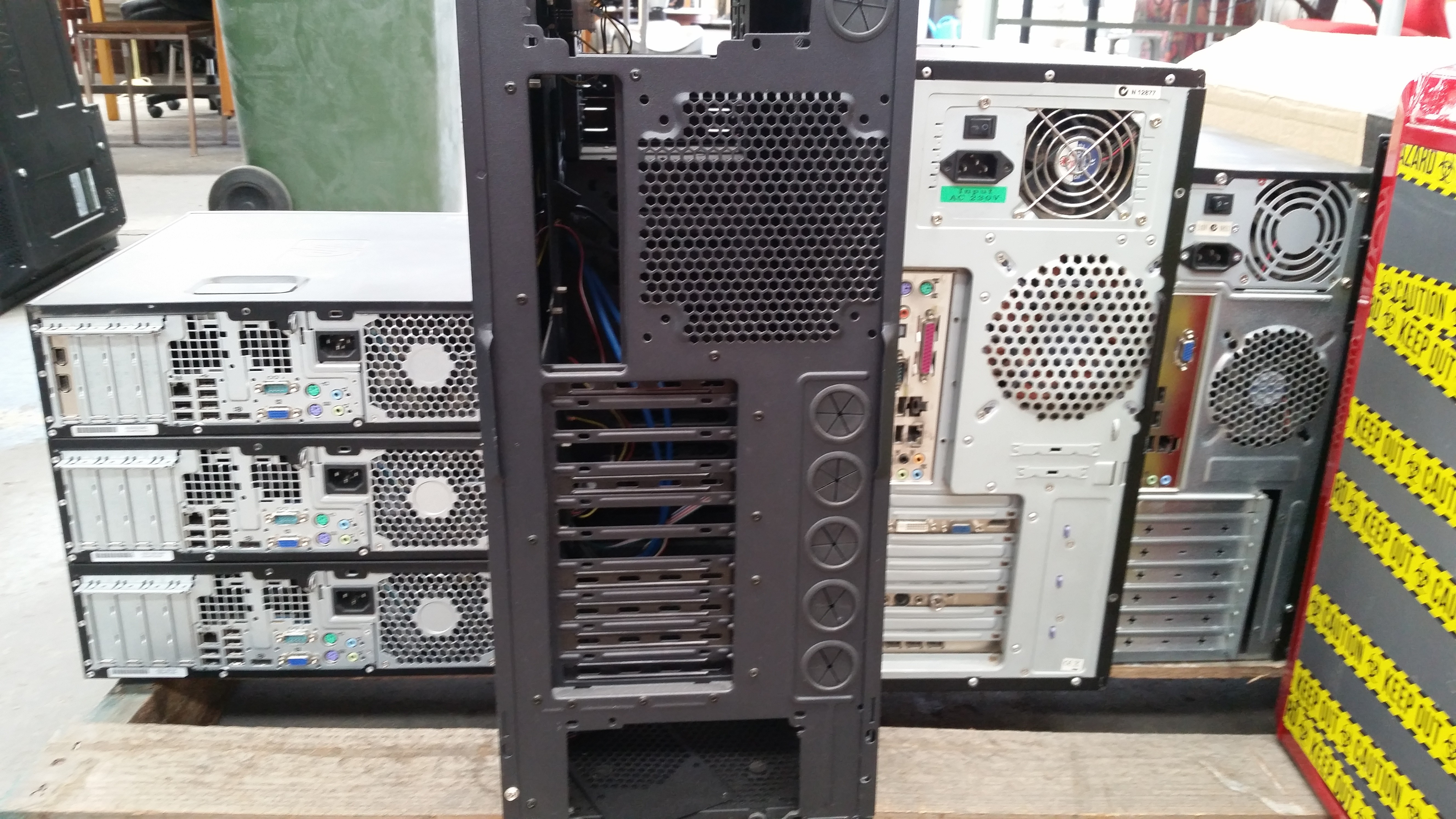 Bulk Lot of Towers and Form Factor - Lot 923923 | ALLBIDS