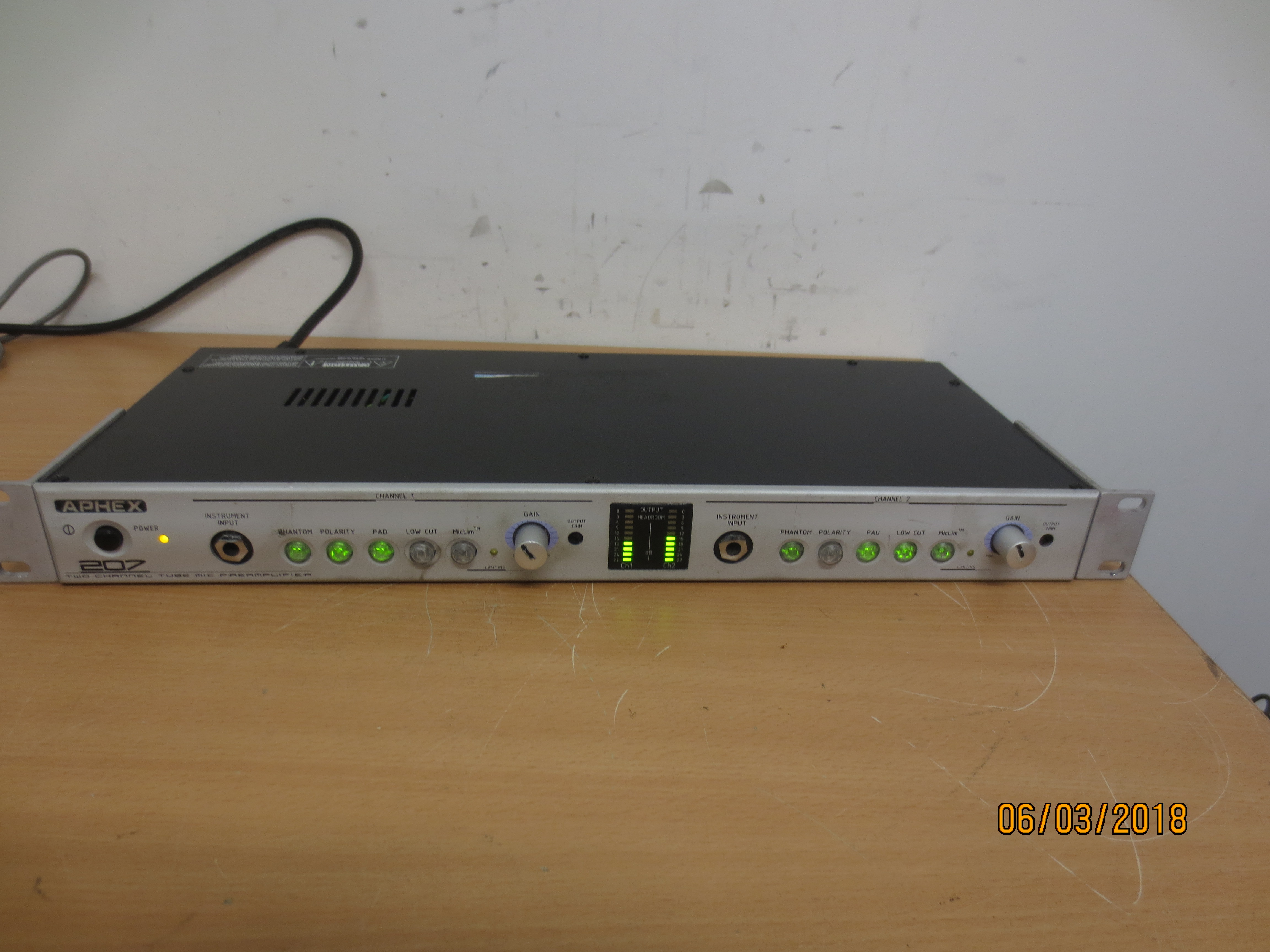 Aphex Two Channel Tube Mic Preamplifier - Lot 937820 | ALLBIDS