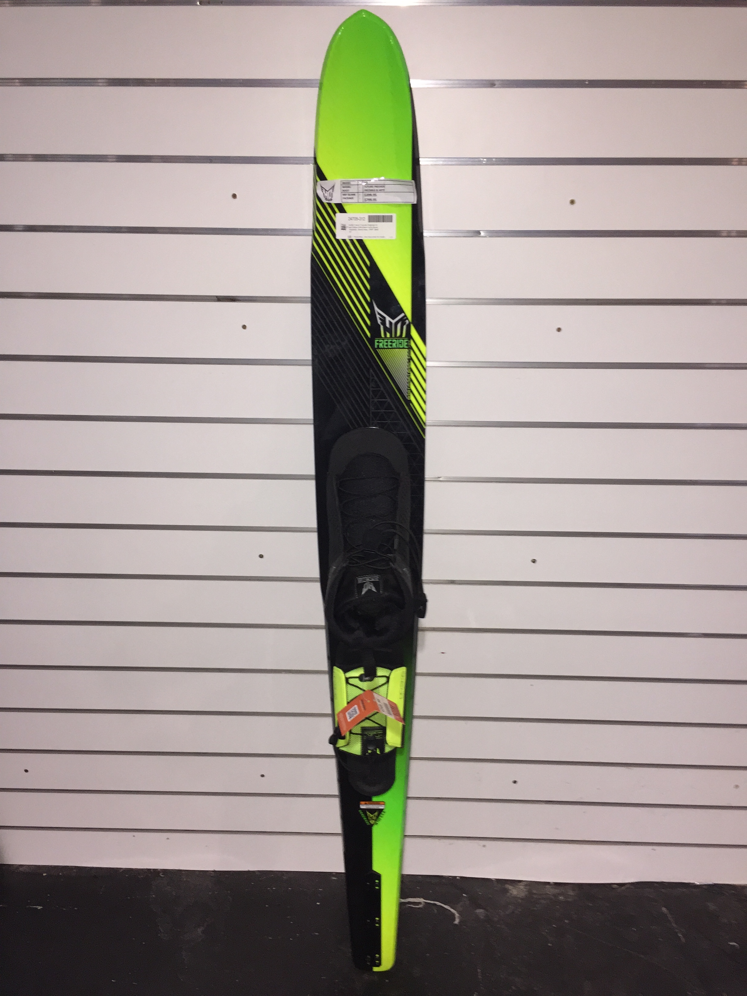 HoSki Future Freeride Waterski - Lot 903326 | ALLBIDS