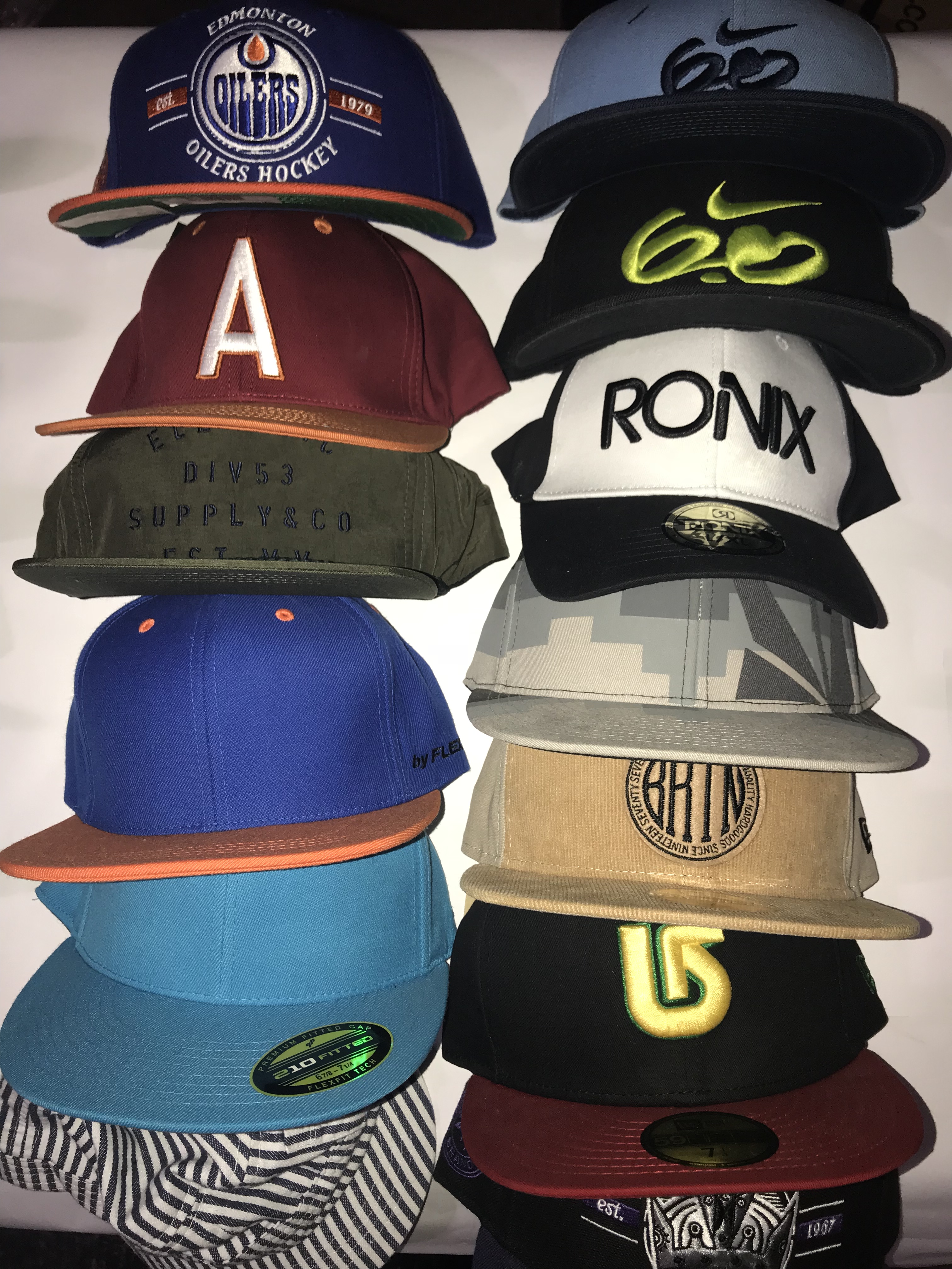 Assorted Hats Caps Various Colour - Lot 903320 | ALLBIDS