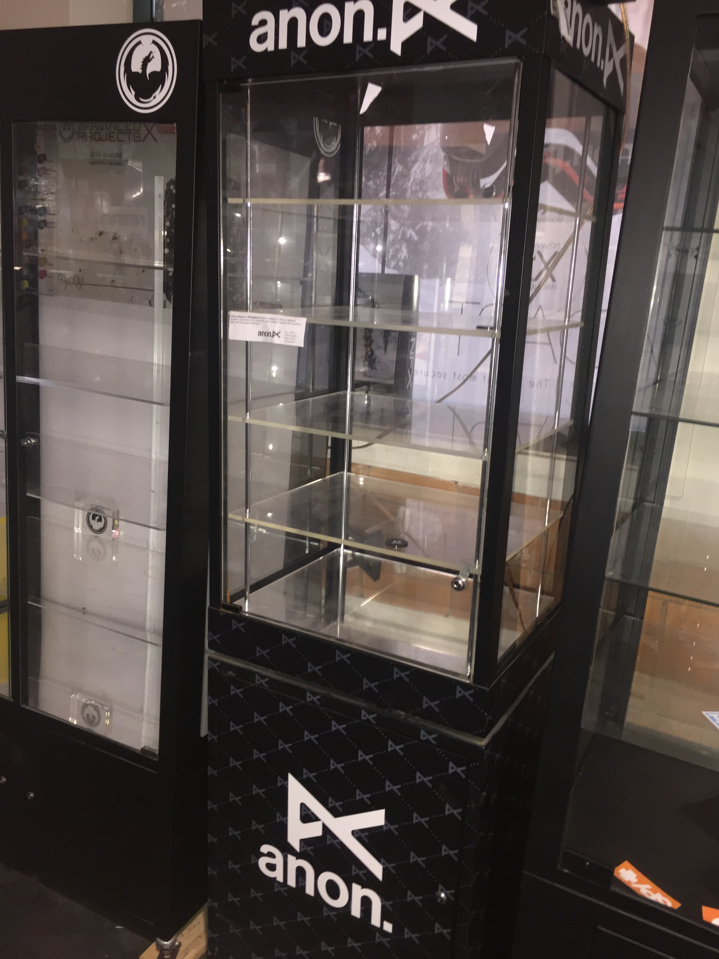 ANON Shop Display Cabinet - Lot 903824 | ALLBIDS