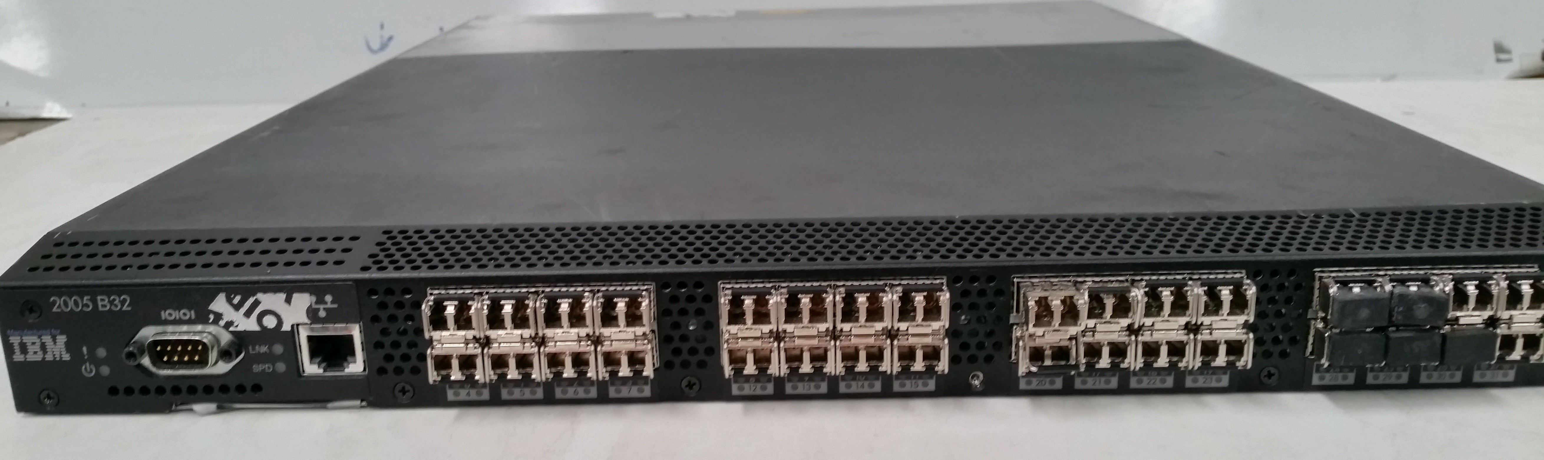IBM-2005-B32-4Gb-Fibre-Channel-Switch-32-active-ports-32x-4Gb-SFP-039-s ...