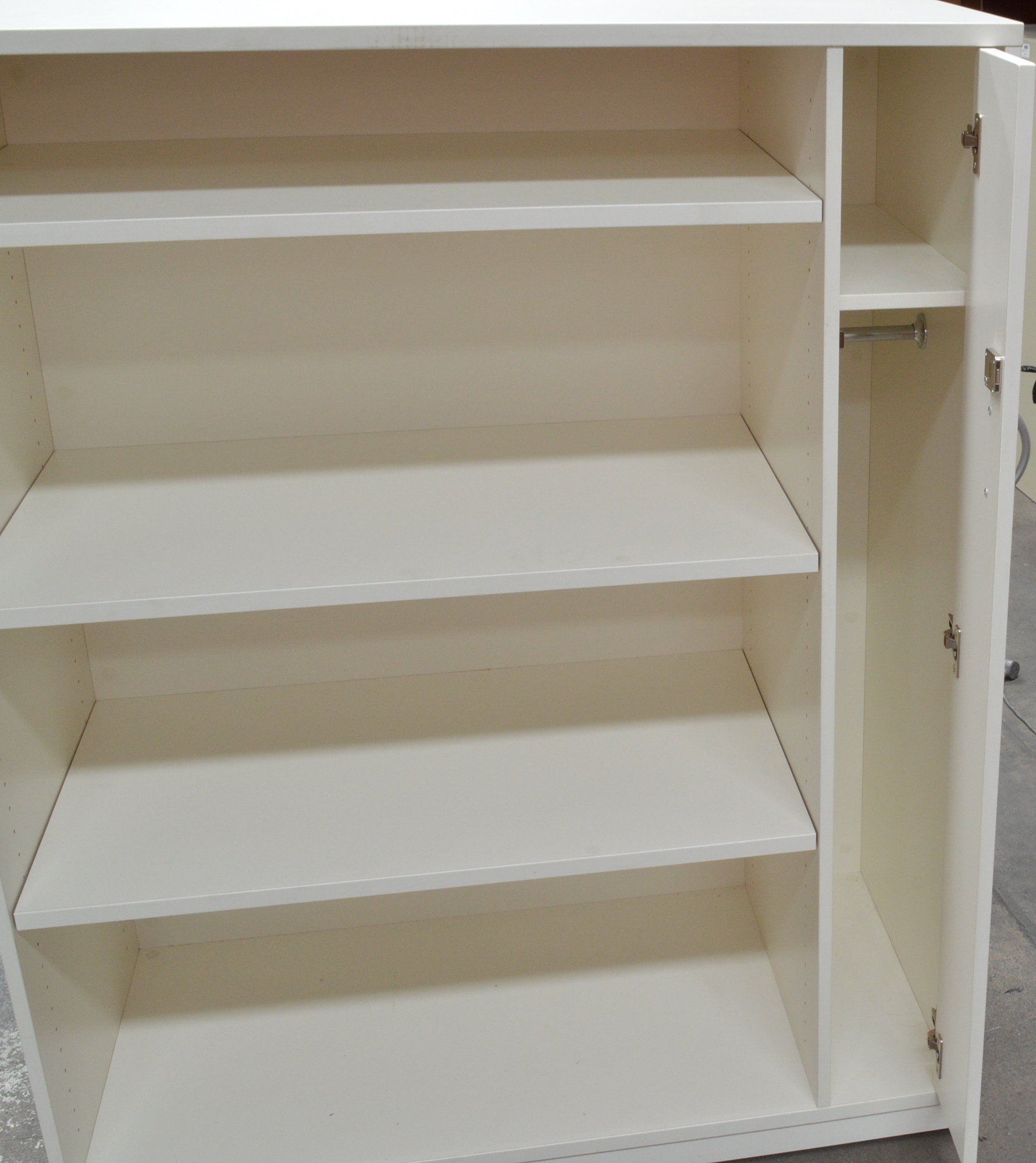 Melamine Shelving/Personal Storage - Lot 915929 | ALLBIDS