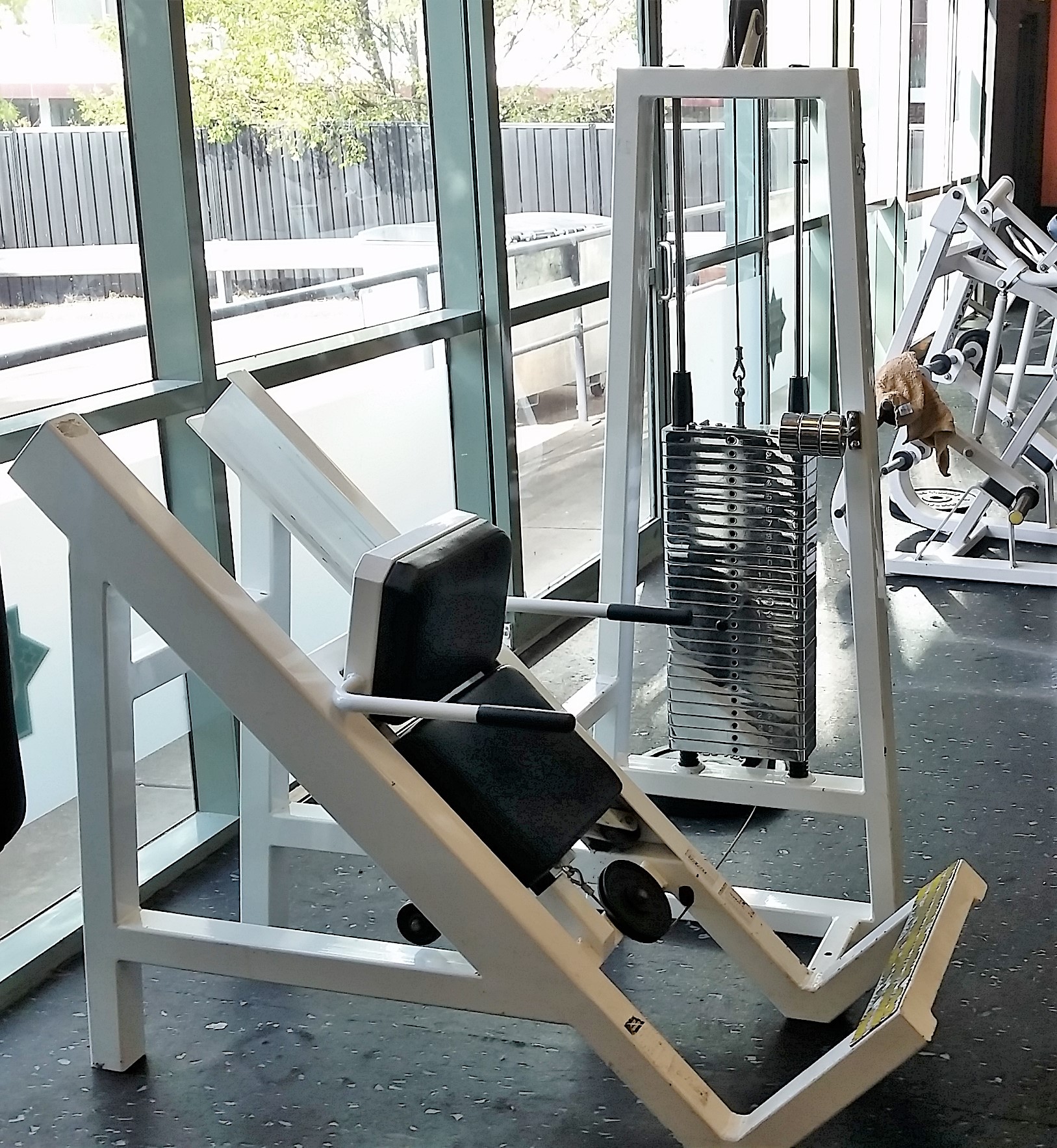 45Degree Standing Leg Press Commercial - Lot 920333 | ALLBIDS