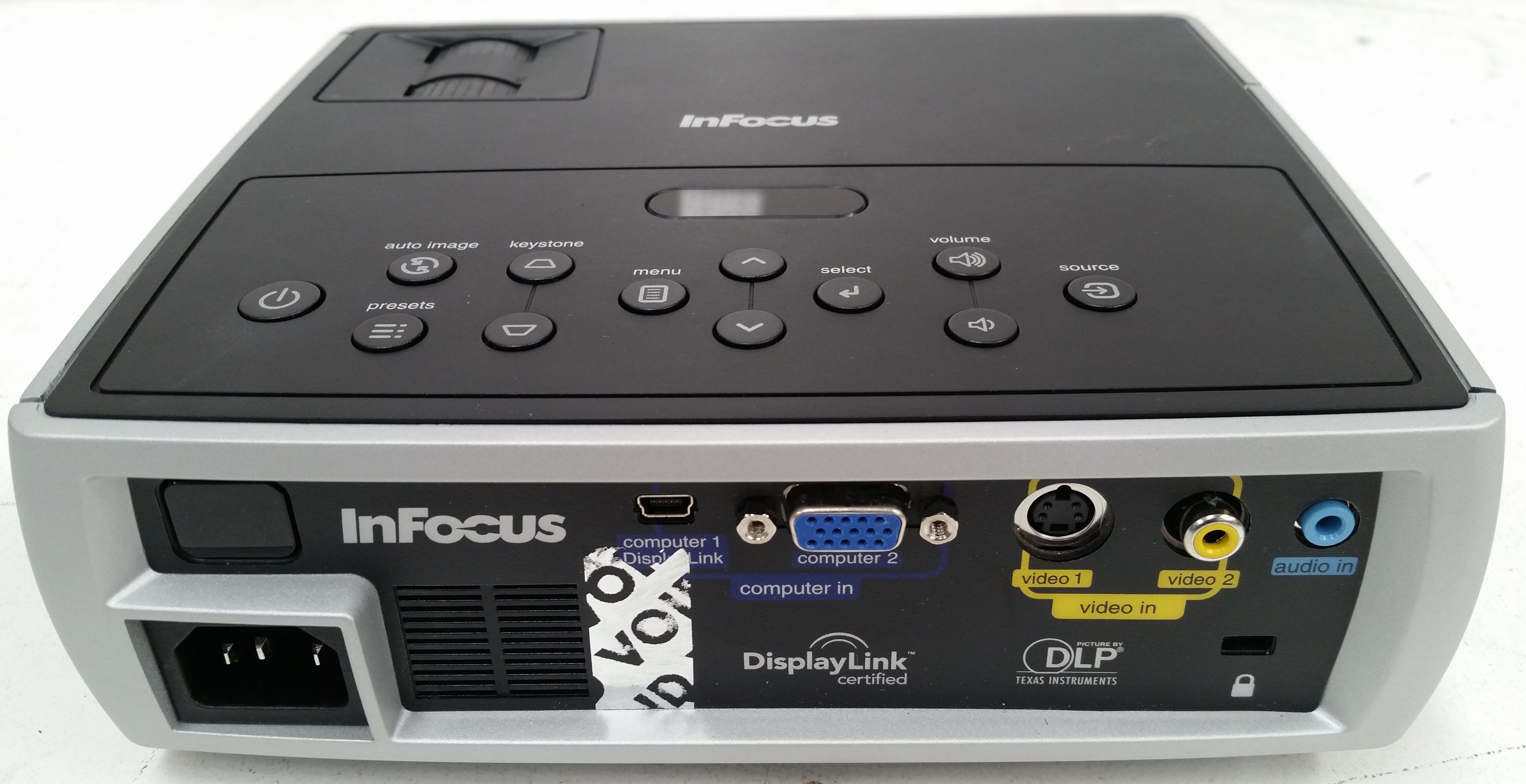 InFocus IN1102 WXGA DLP Projector - Lot 945190 | ALLBIDS