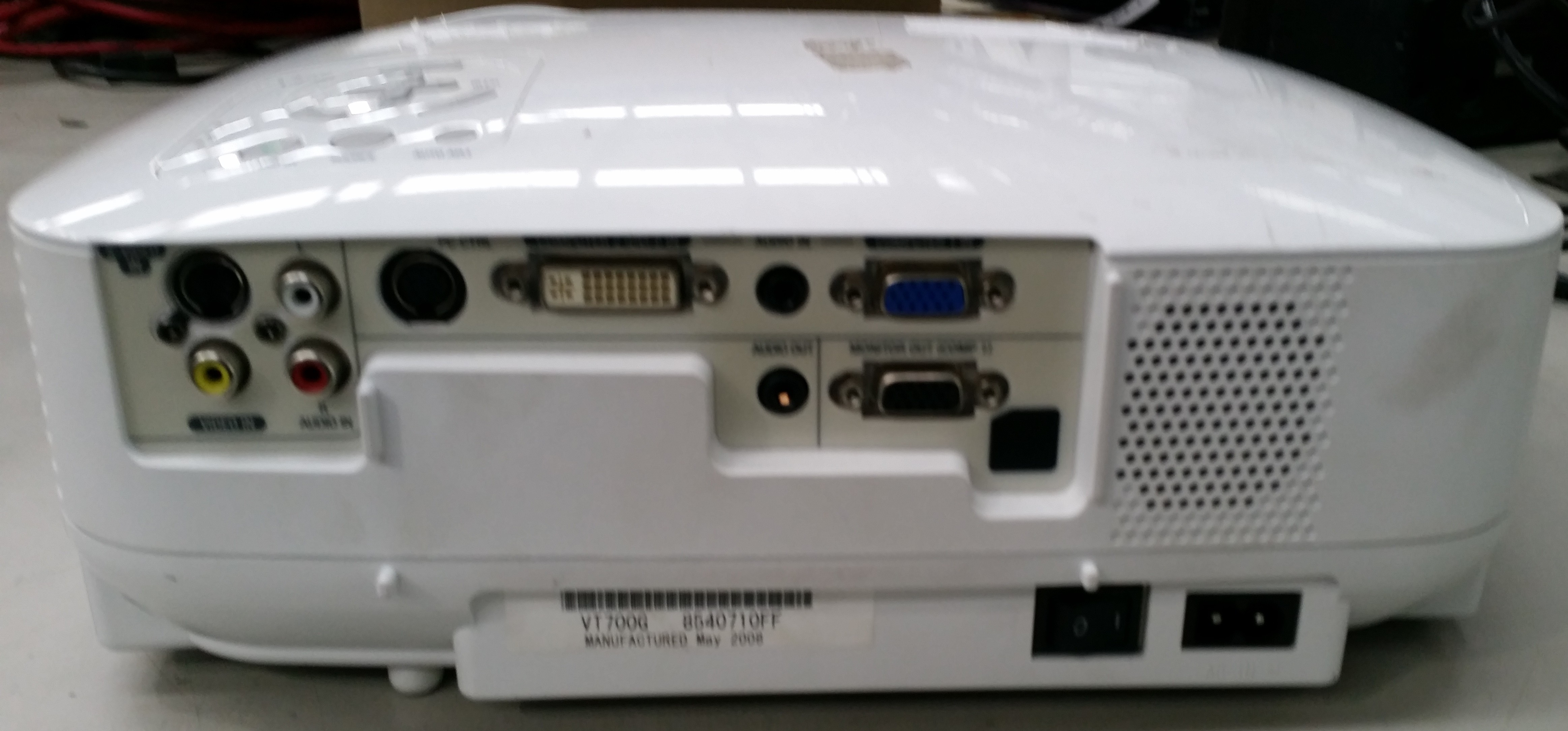 NEC VT700G XGA 3LCD Projector - Lot 959556 | ALLBIDS