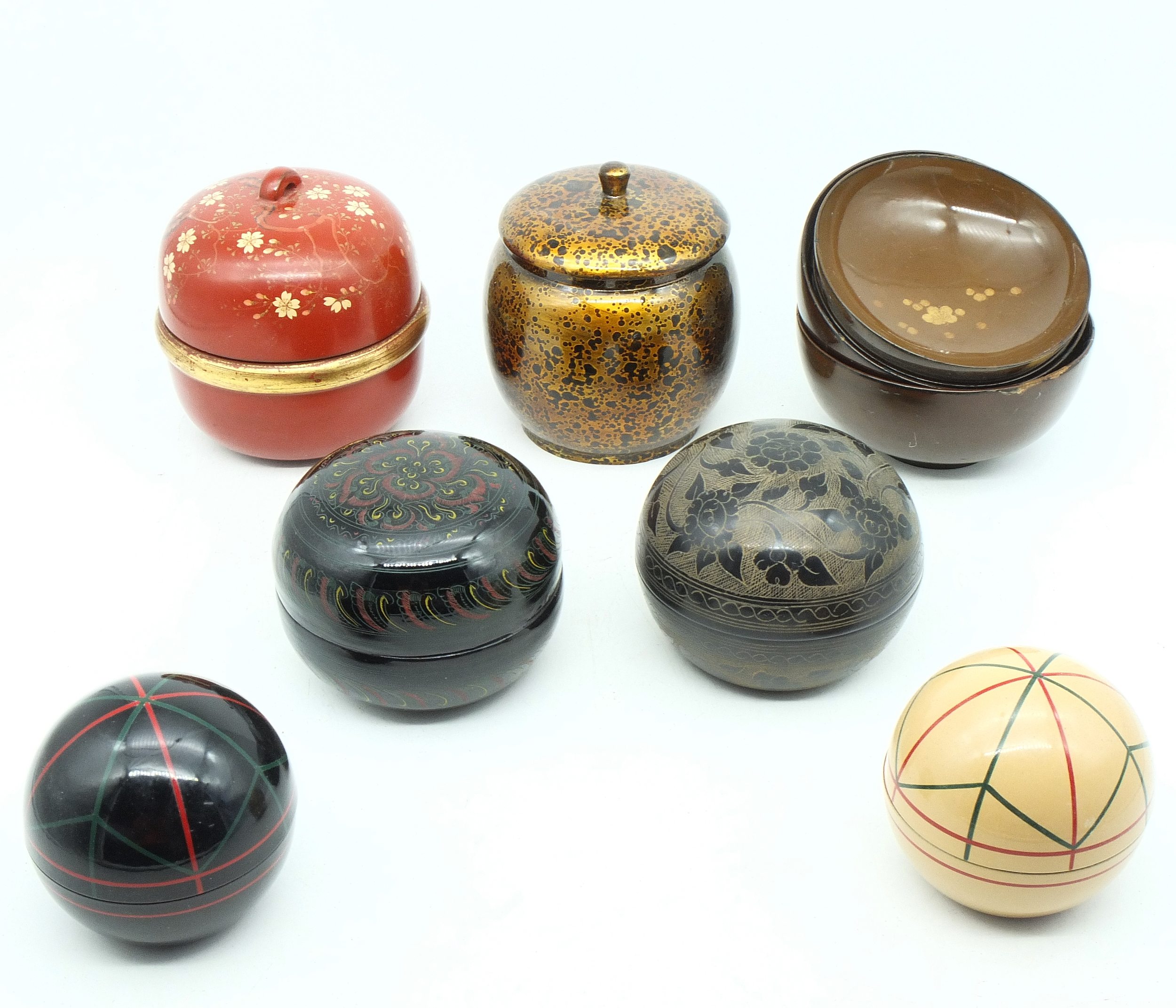 Collection of Eastern Lacquer Wear - Lot 1050428 | ALLBIDS
