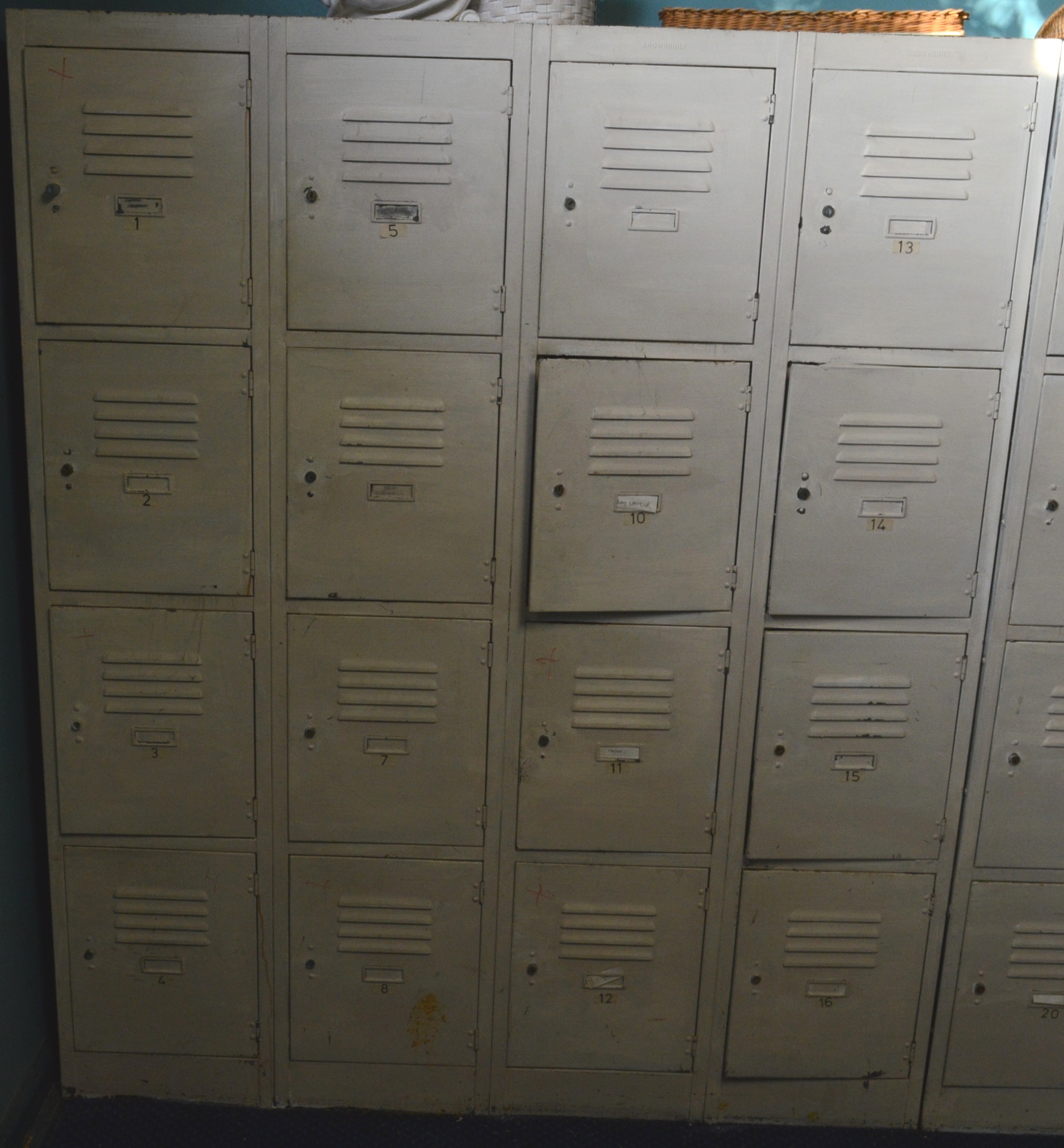 Brownbuilt Personal Lockers Bay - Lot 939928 | ALLBIDS