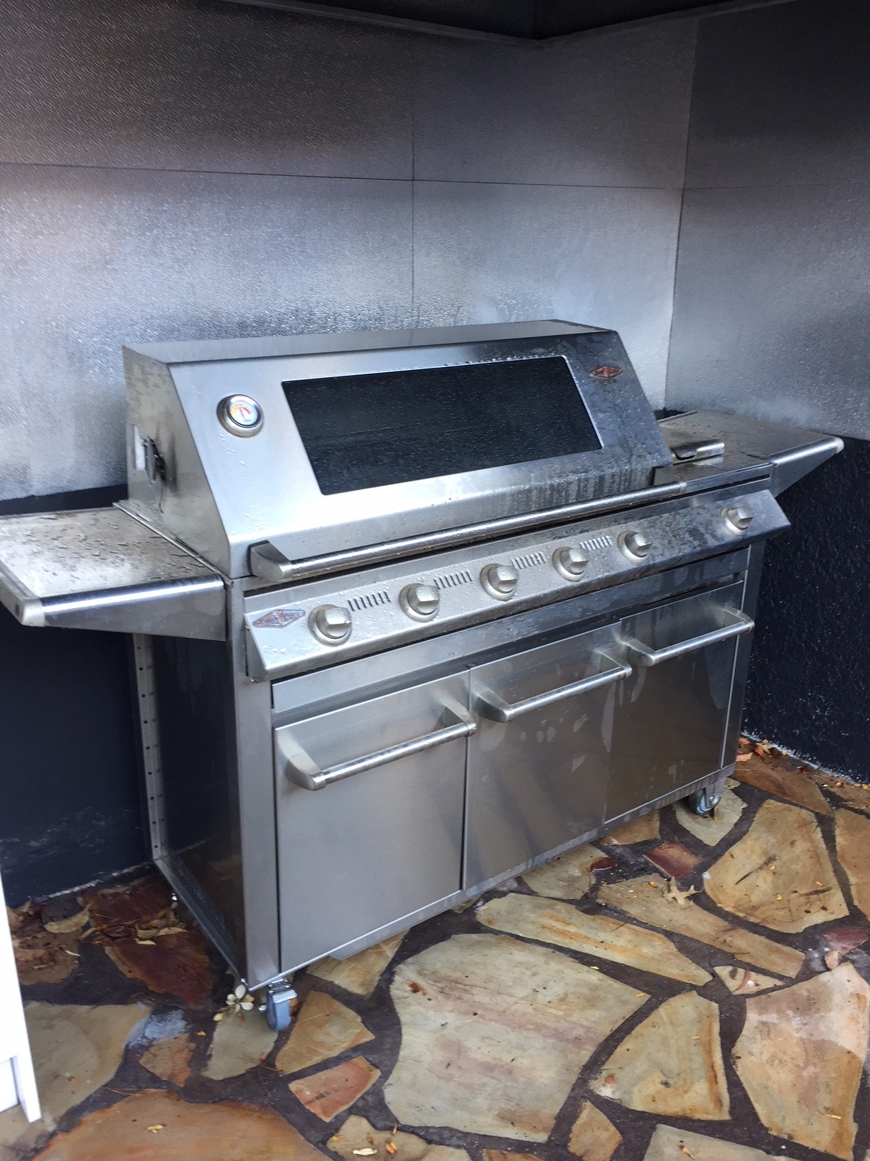 Beefeater 6 Burner BBQ - Lot 972791 | ALLBIDS