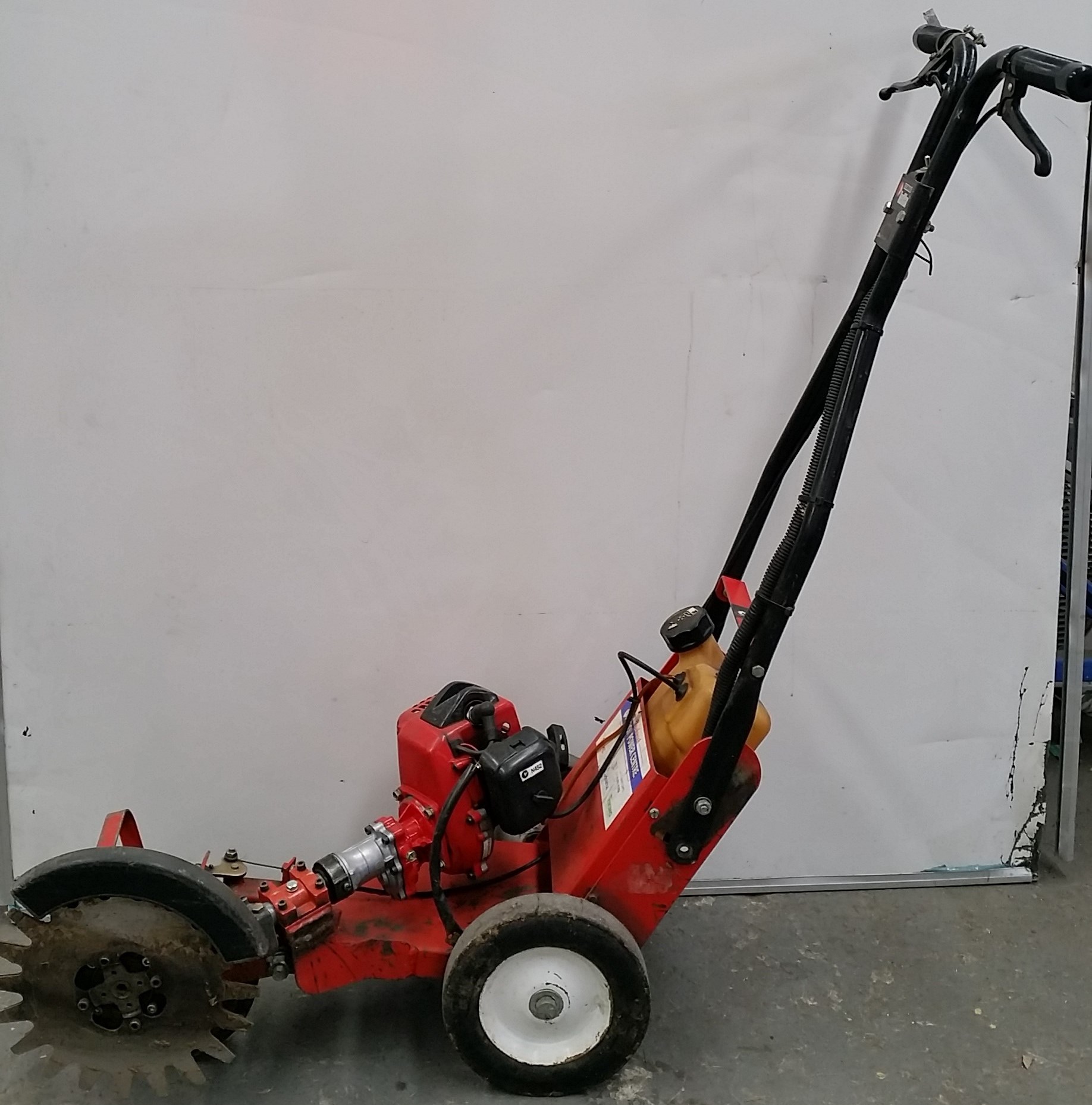 RedMax RE220 Two Stroke Walk Behind - Lot 987135 | ALLBIDS