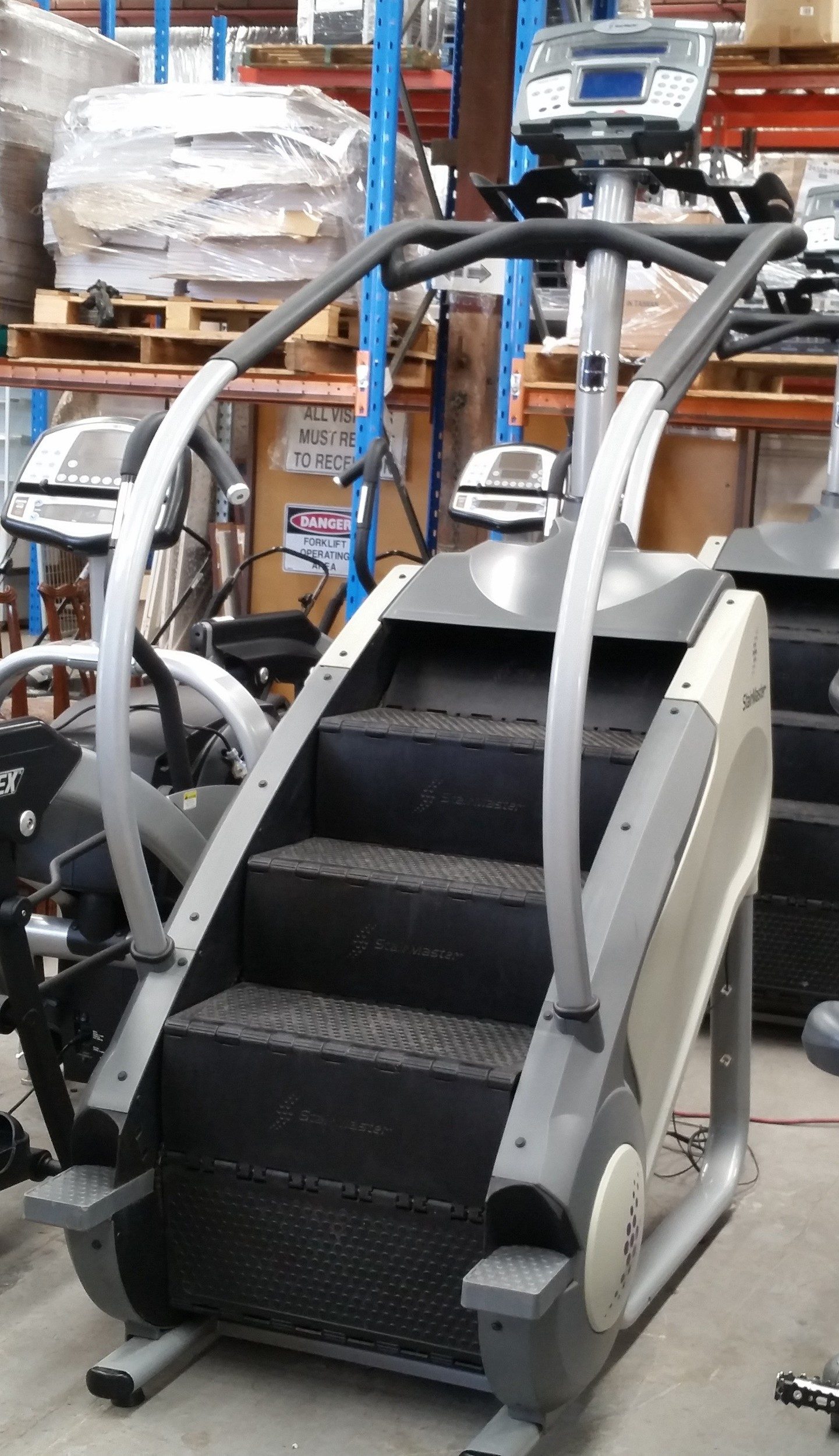 StairMaster Stepmill 5 Stair Climber - Lot 1003579 | ALLBIDS
