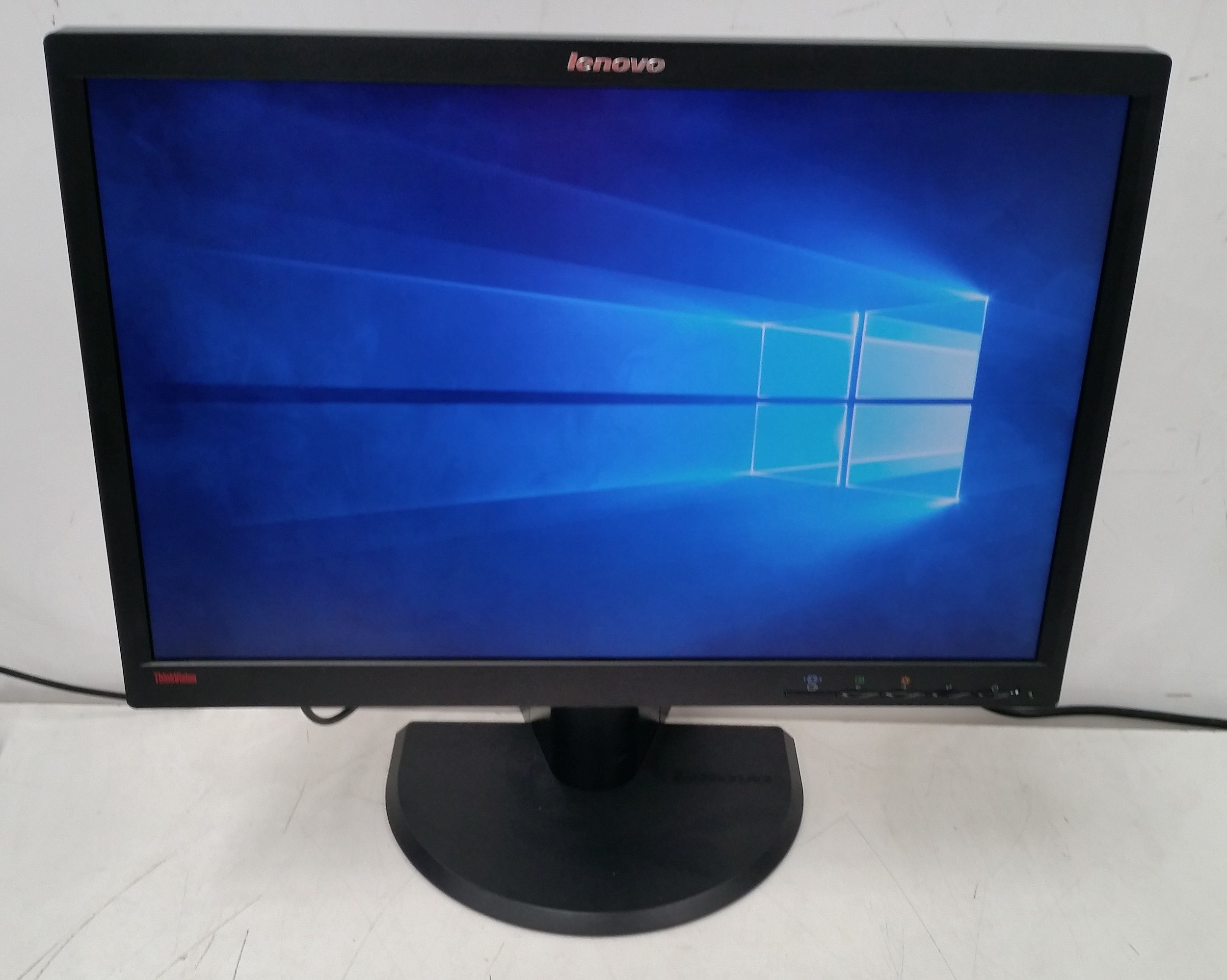Lenovo ThinkVision LT2252p 22-Inch - Lot 1007568 | ALLBIDS