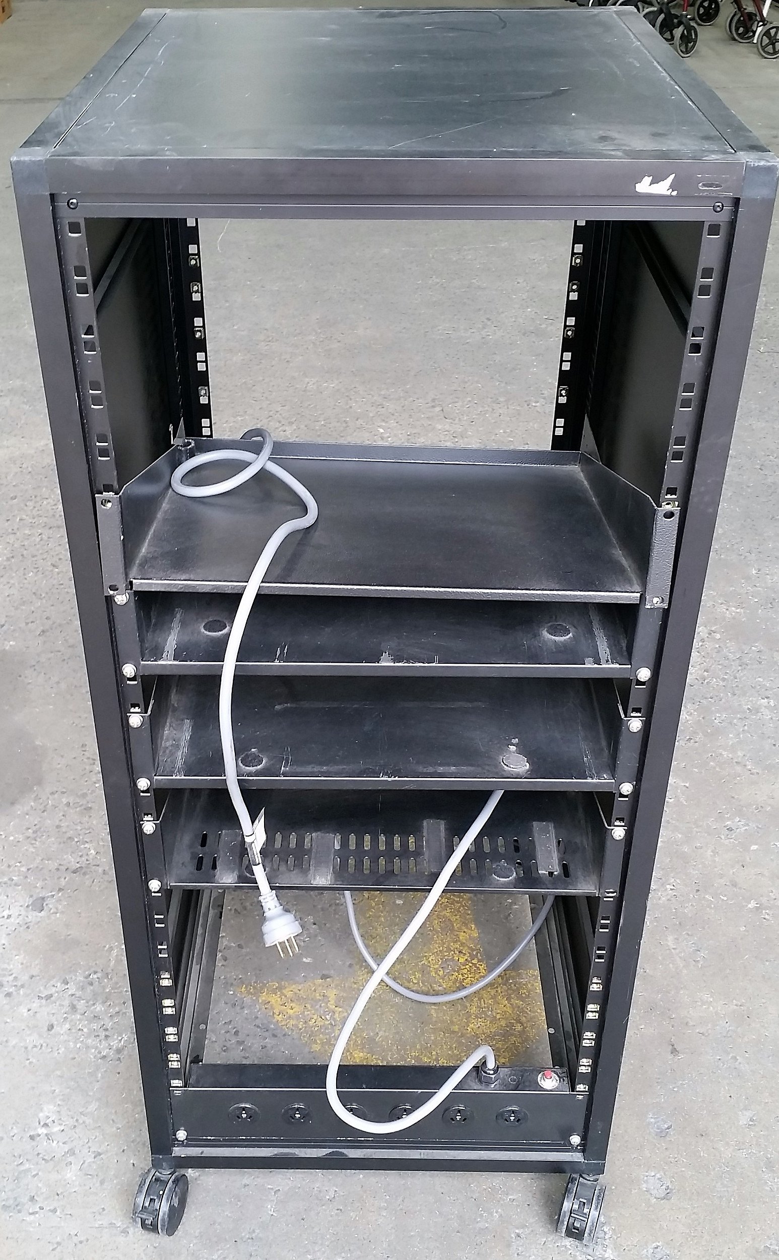 Mobile Rack for Audio/Video Equipment - Lot 1012416 | ALLBIDS