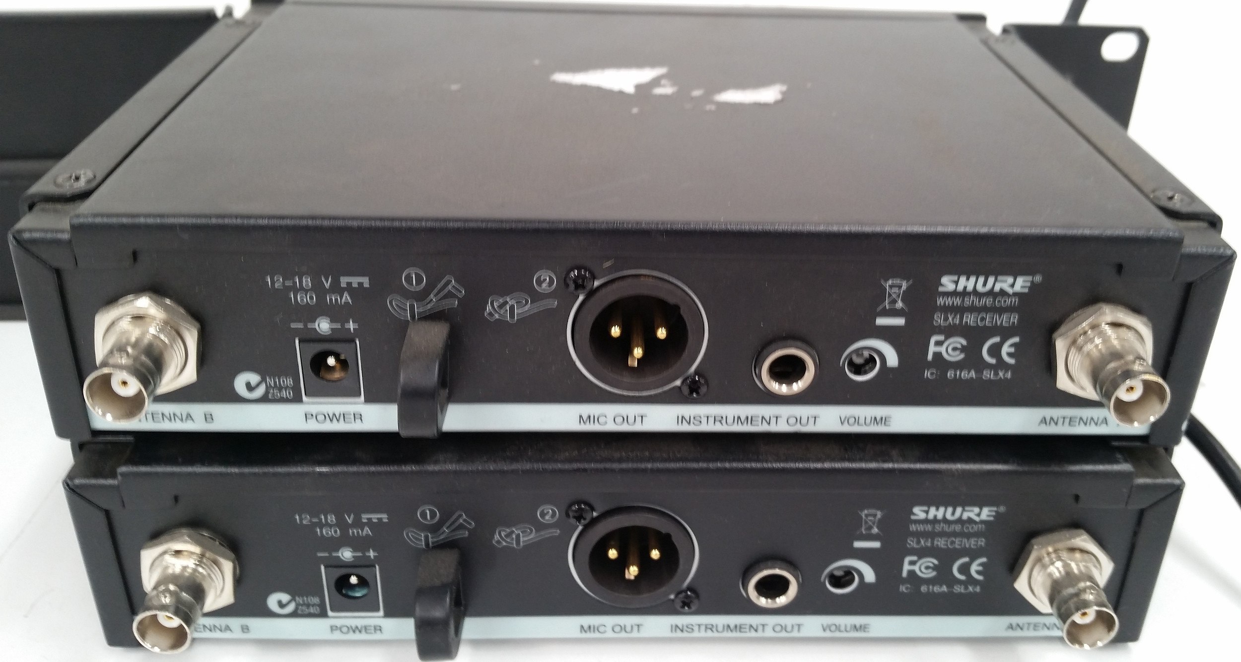 Shure SLX4 Diversity Receivers - Lot 1017758 | ALLBIDS