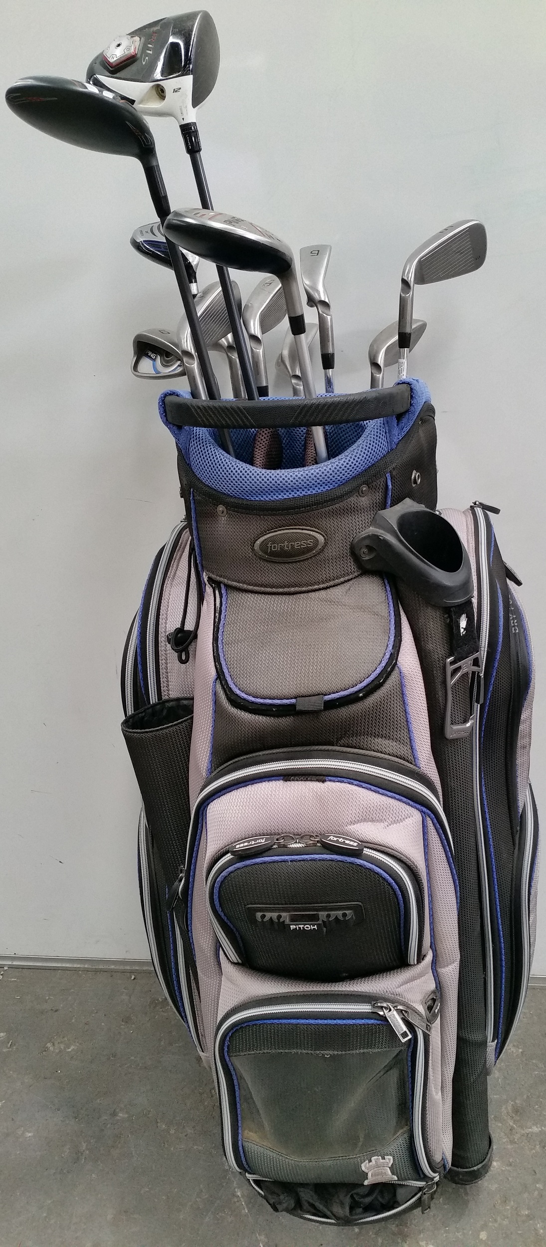 Set of Ping Mens Right Handed Golf - Lot 1037456 | ALLBIDS