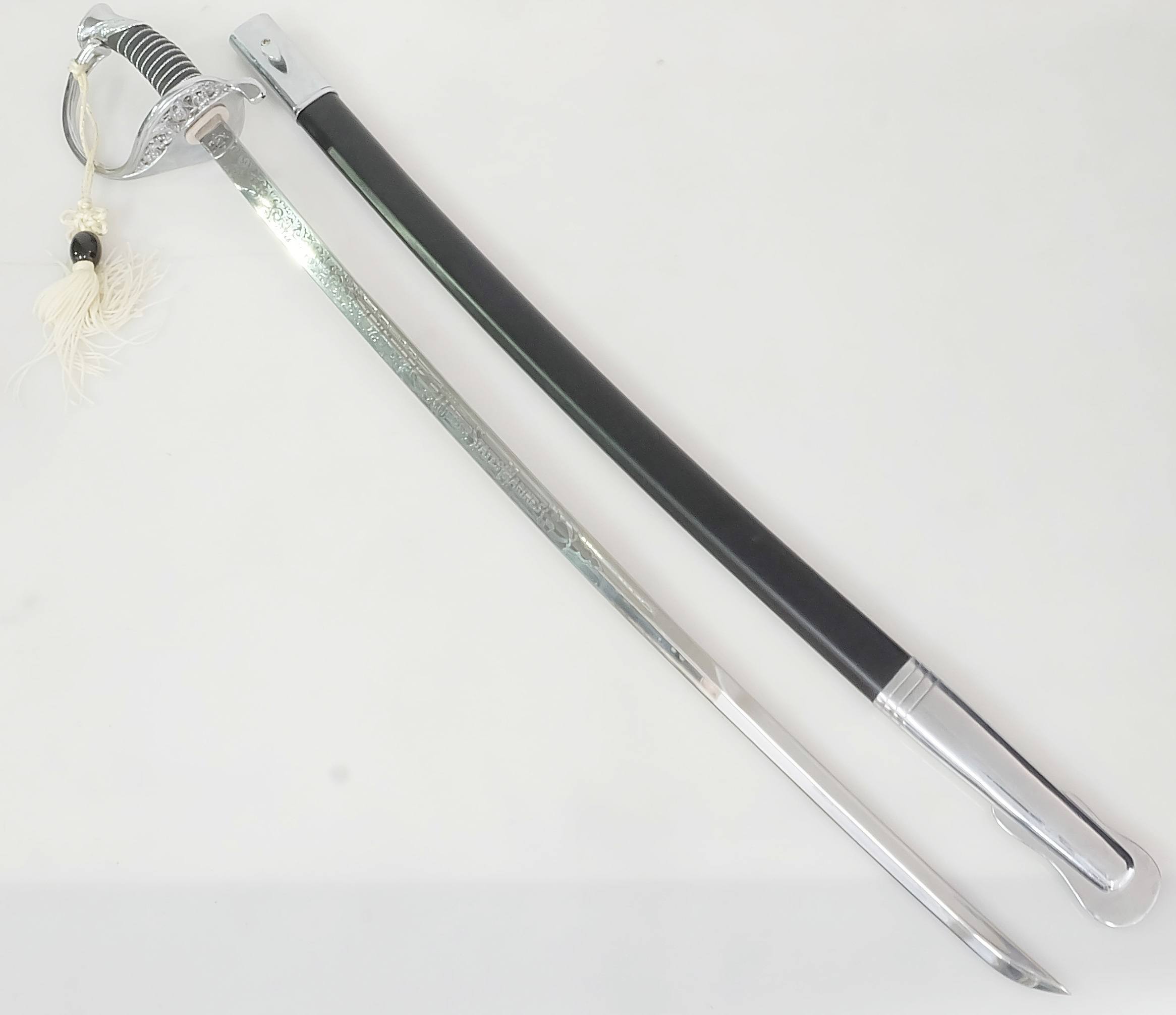 Modern Ceremonial Sabre with Leather - Lot 1051633 | ALLBIDS