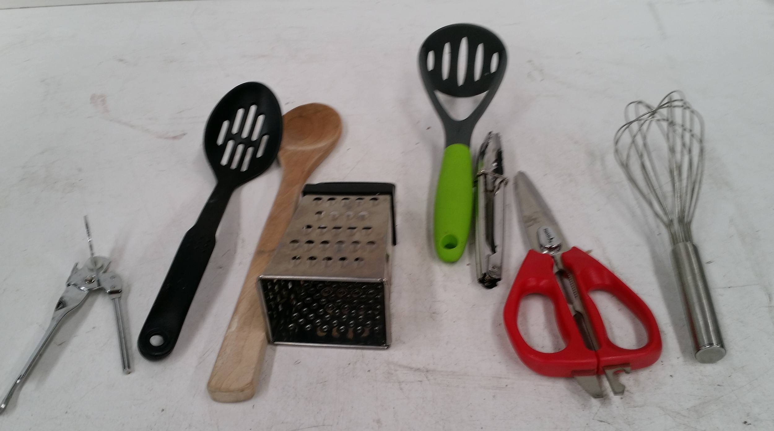 Assorted Kitchen Utensils -Box - Lot 1044031 | ALLBIDS