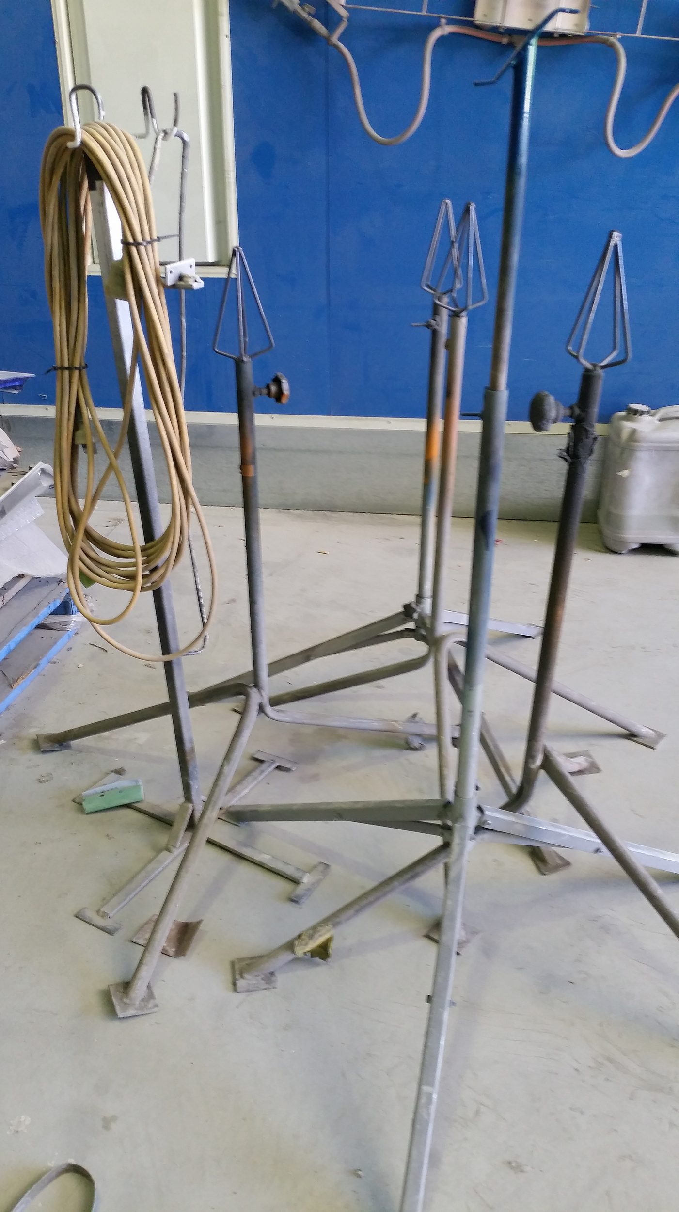 Custom Made Metal Workshop Stands - Lot 1039901 | ALLBIDS