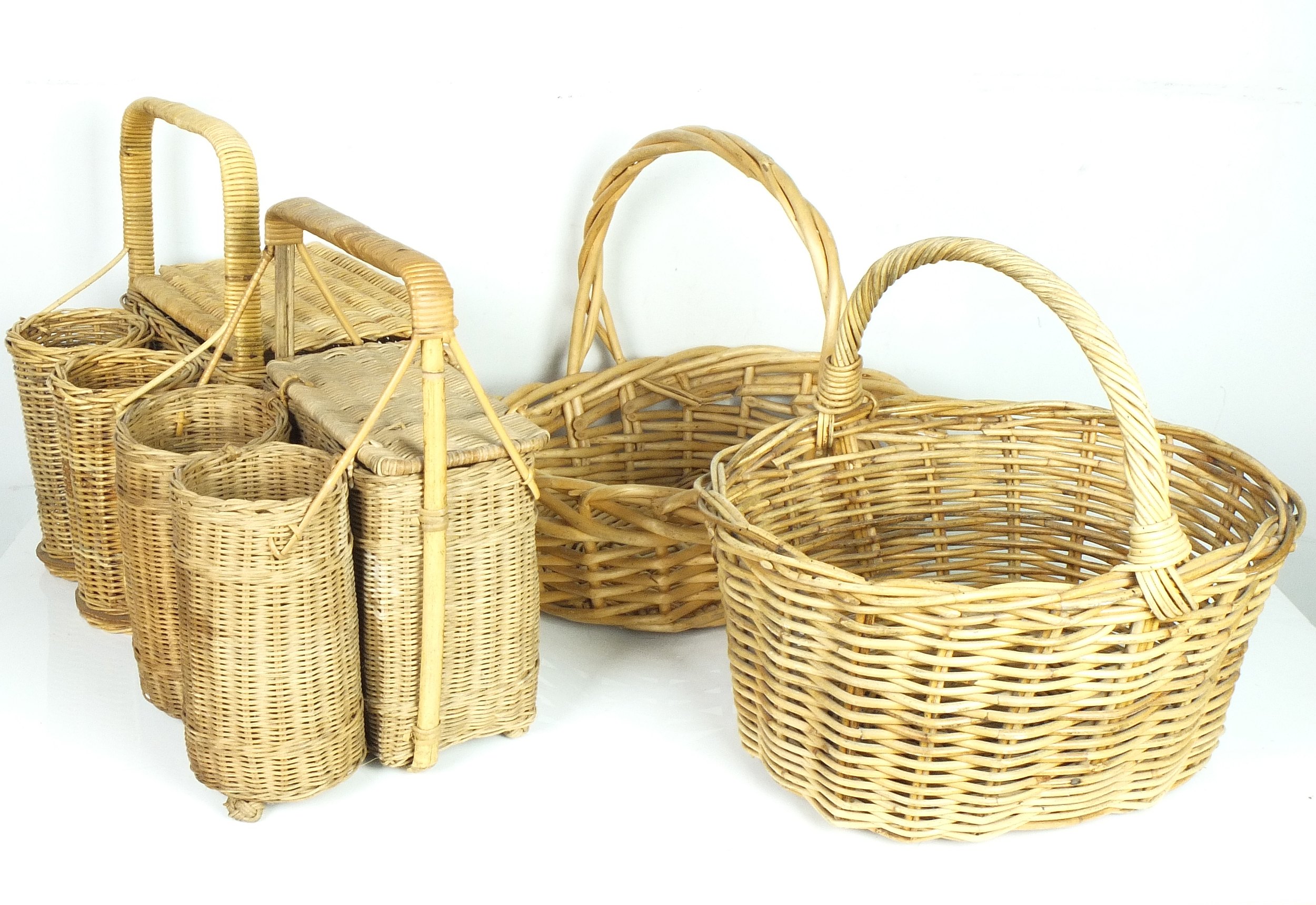 Group of Various Basketry - Lot 1049755 | ALLBIDS