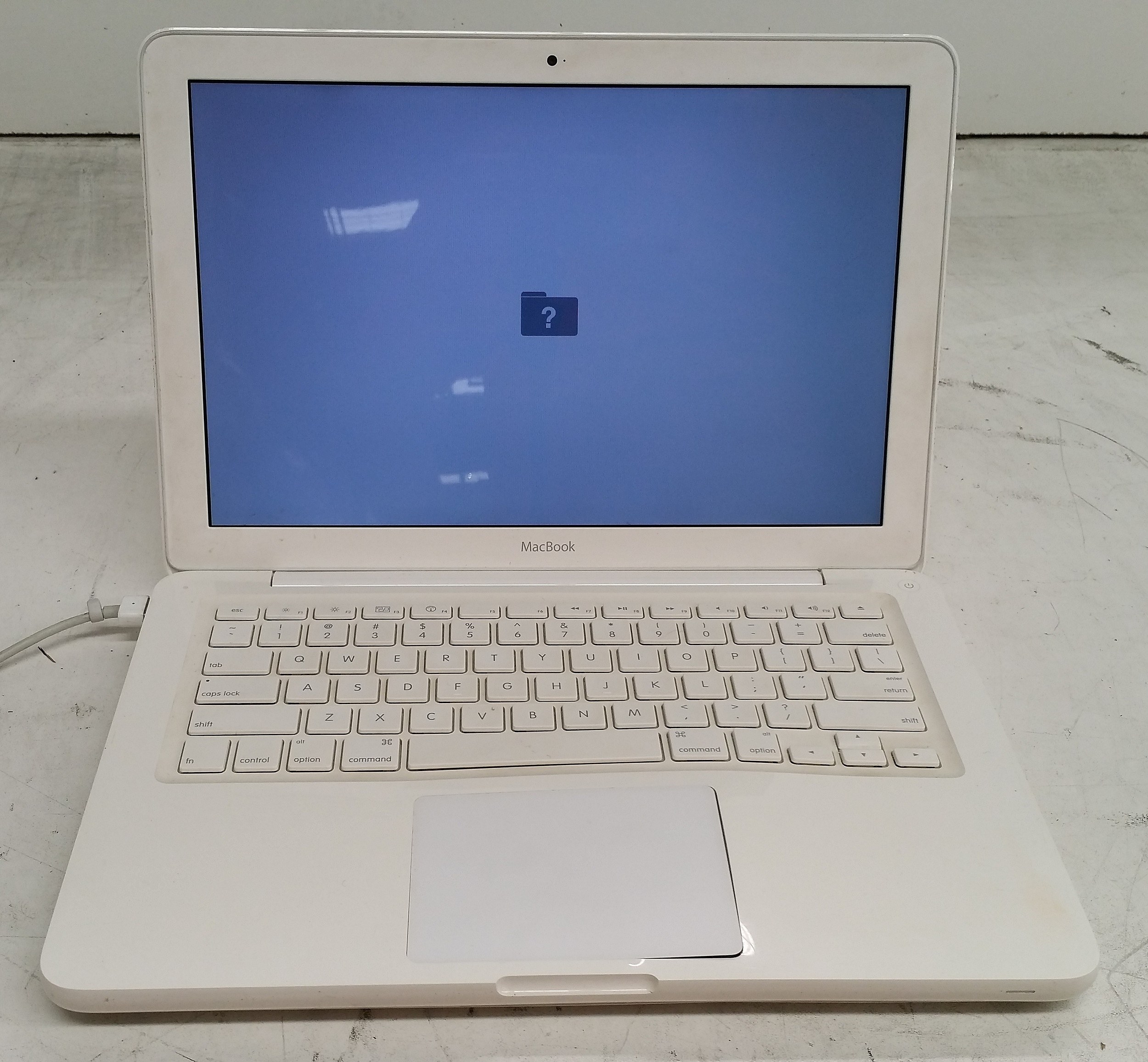 Apple (A1342) 13-Inch Core 2 Duo - Lot 1077929 | ALLBIDS