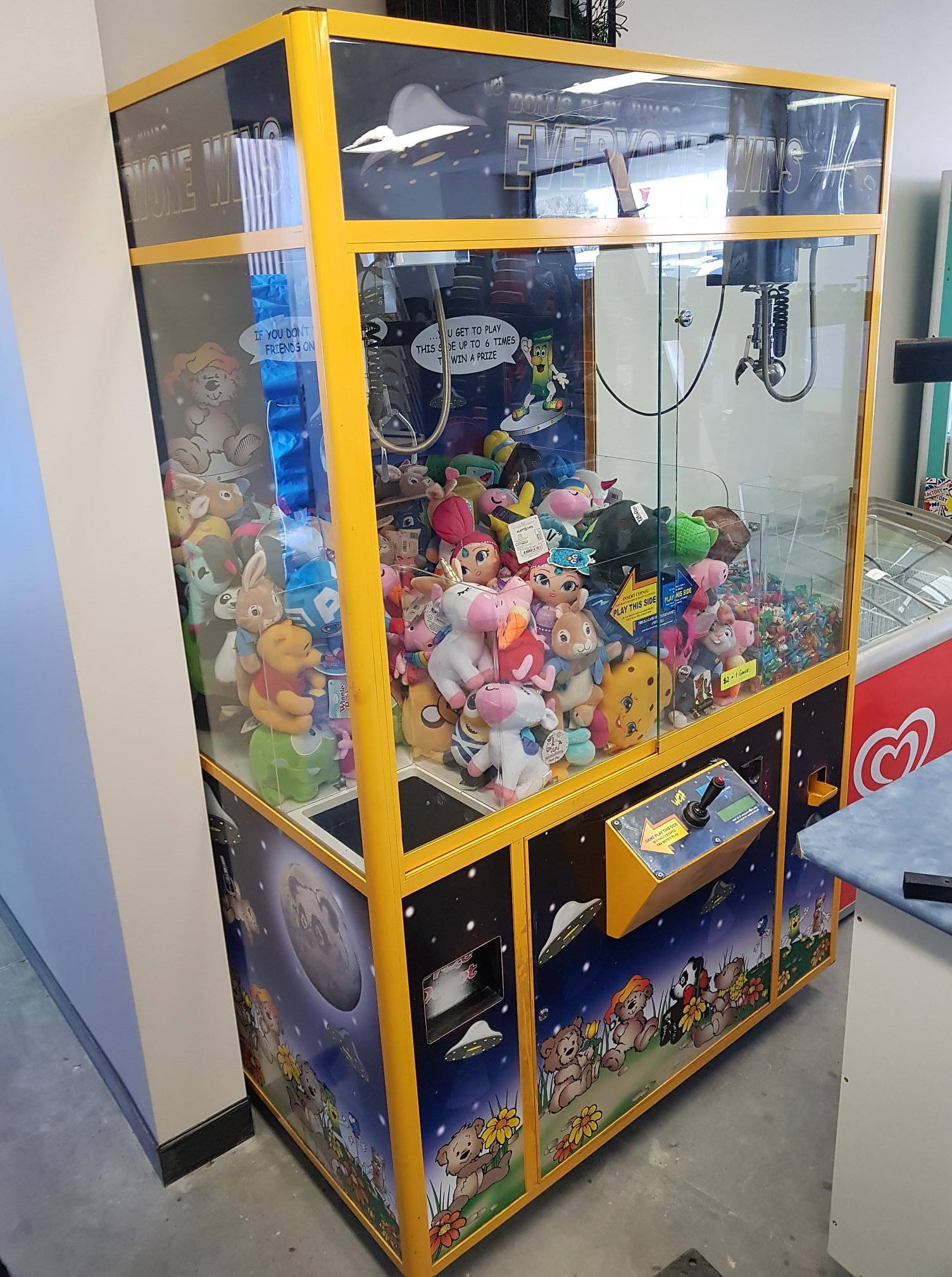 Two Prize Vending Machines - Lot 1069940 | ALLBIDS