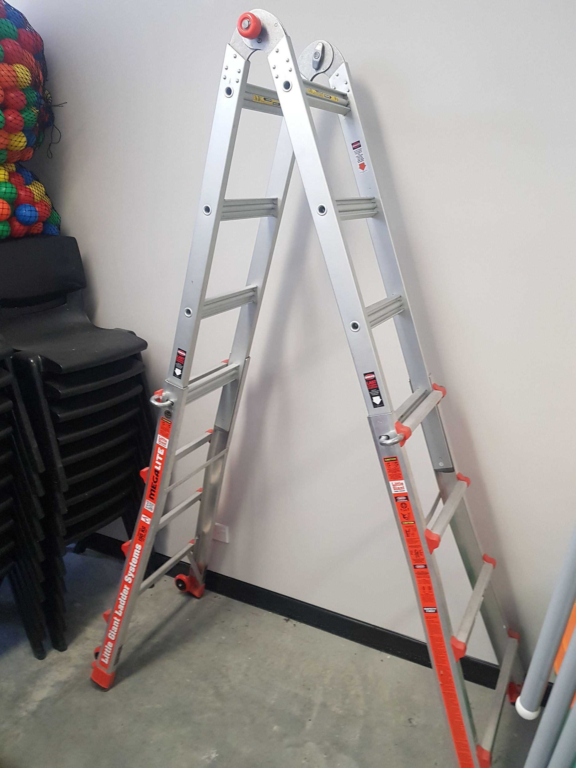Little Giant Mega Lite 150kg Ladder - Lot 1069923 | ALLBIDS