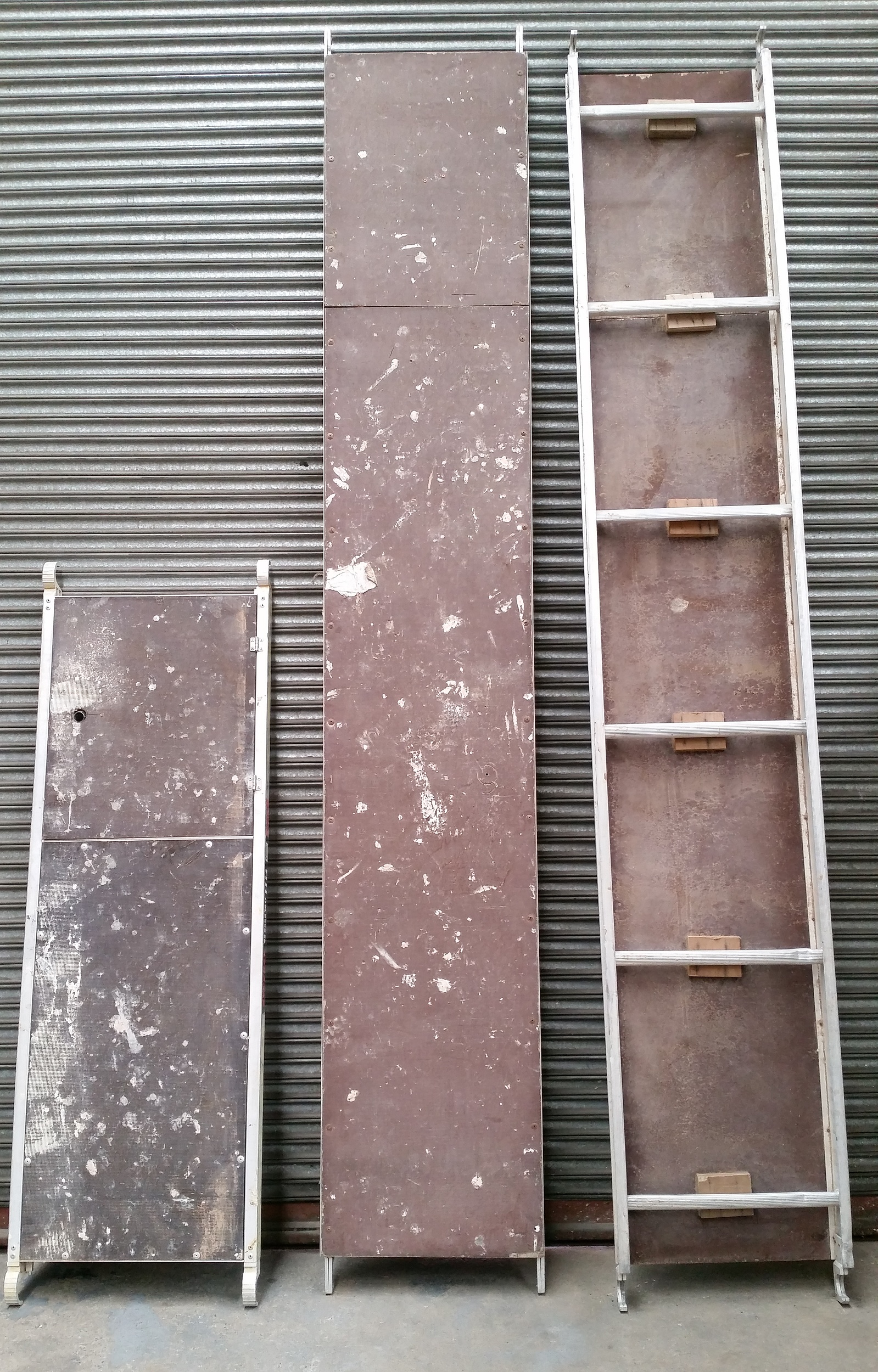 Scaffolding Platforms Lot of Three - Lot 1109416 | ALLBIDS