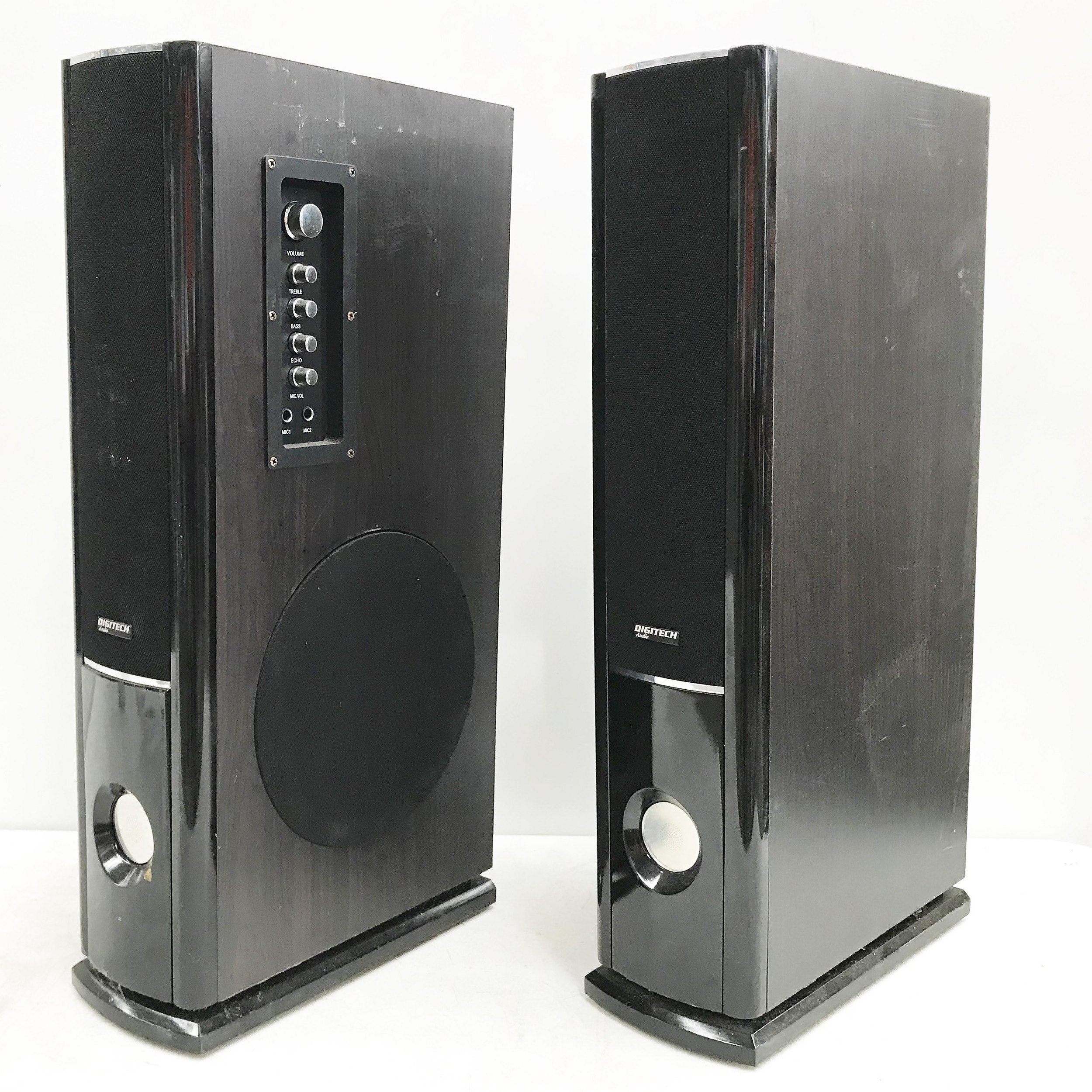 Two Digitech Audio Tower Speakers - Lot 1080314 | ALLBIDS