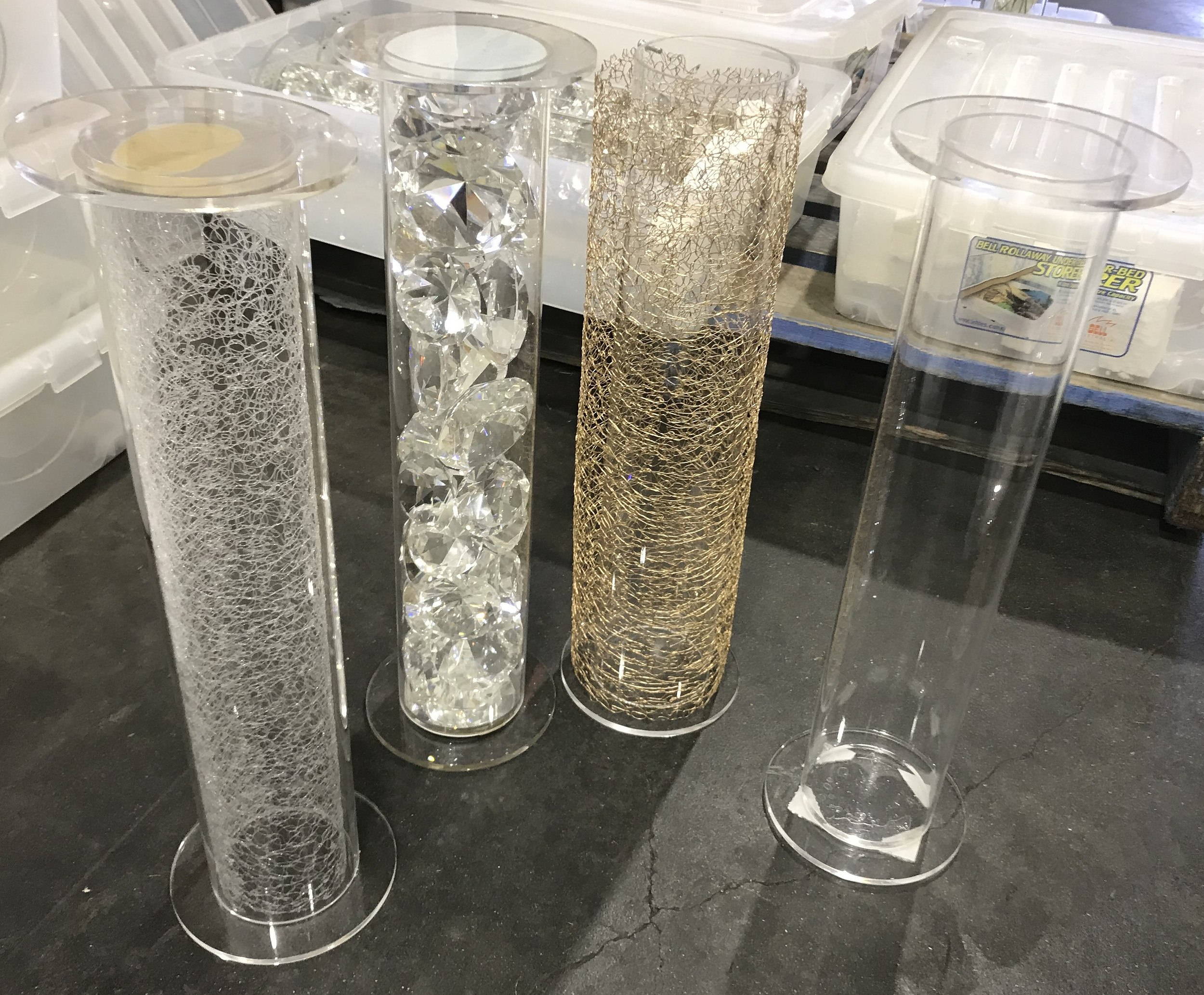 31 Perspex Cylinders - Lot 1077054 | ALLBIDS