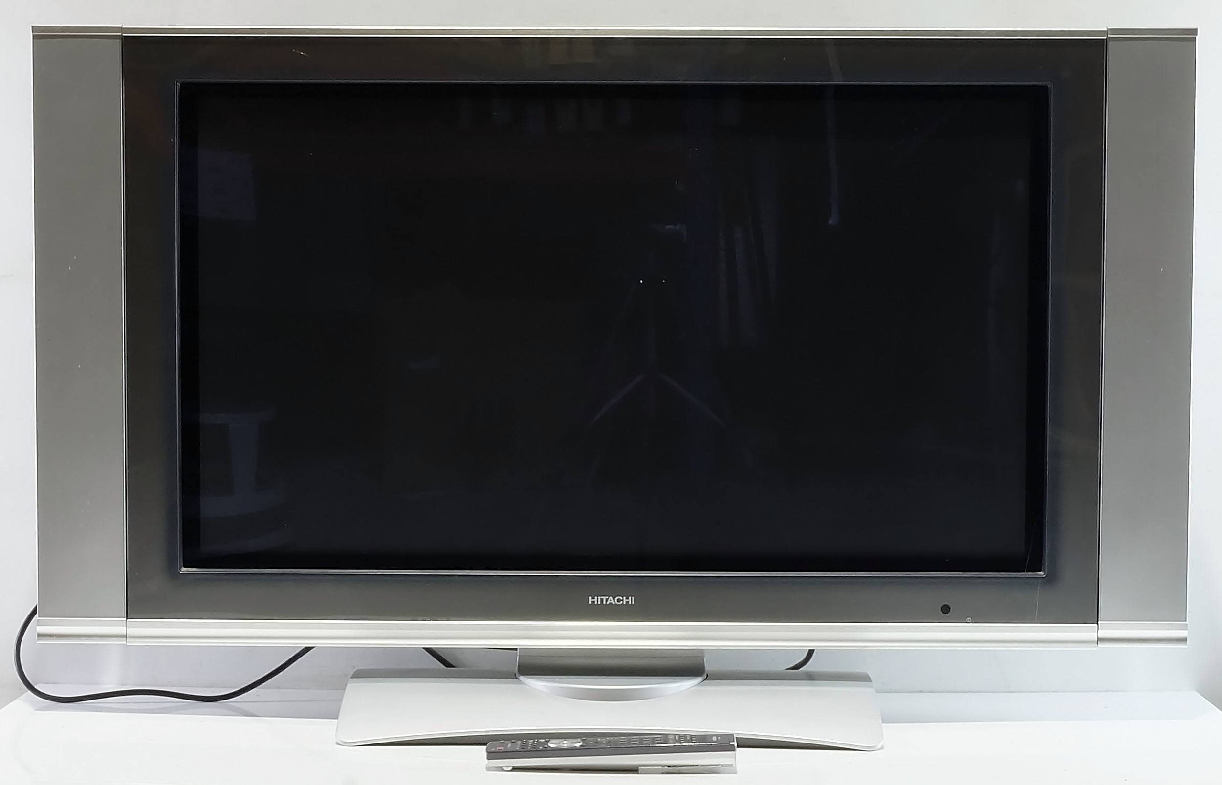Hitachi 37 Inch TV - Lot 1078004 | ALLBIDS