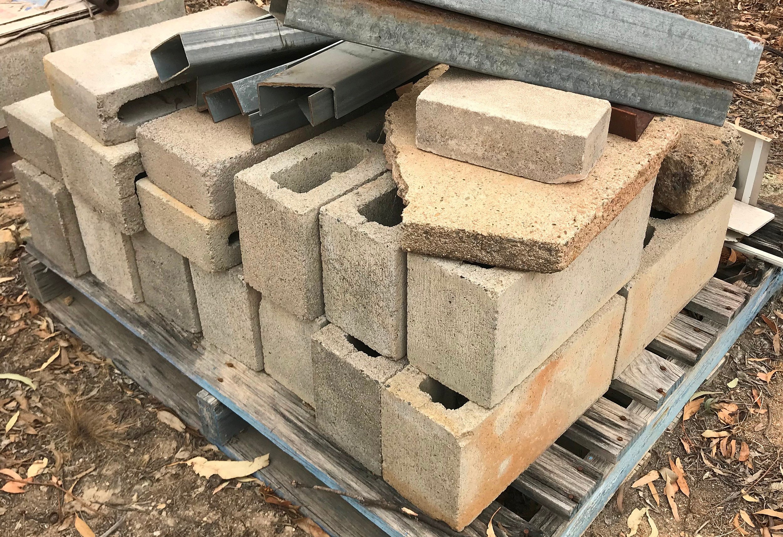 Lot 140 Assorted Pallets of Cement - Lot 1094504 | ALLBIDS