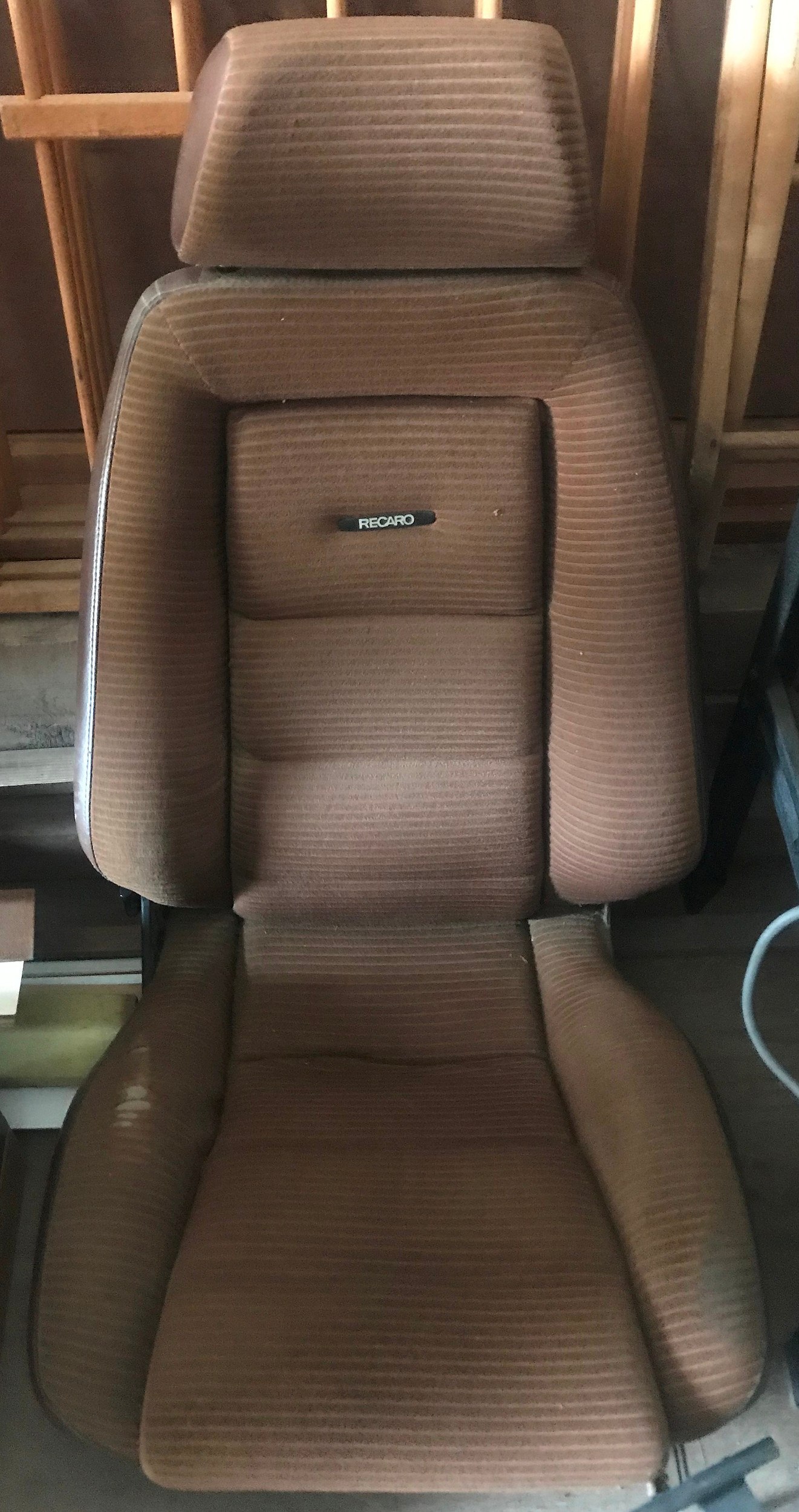 Lot 261 Vintage Recaro Seat Base - Lot 1094620 | ALLBIDS