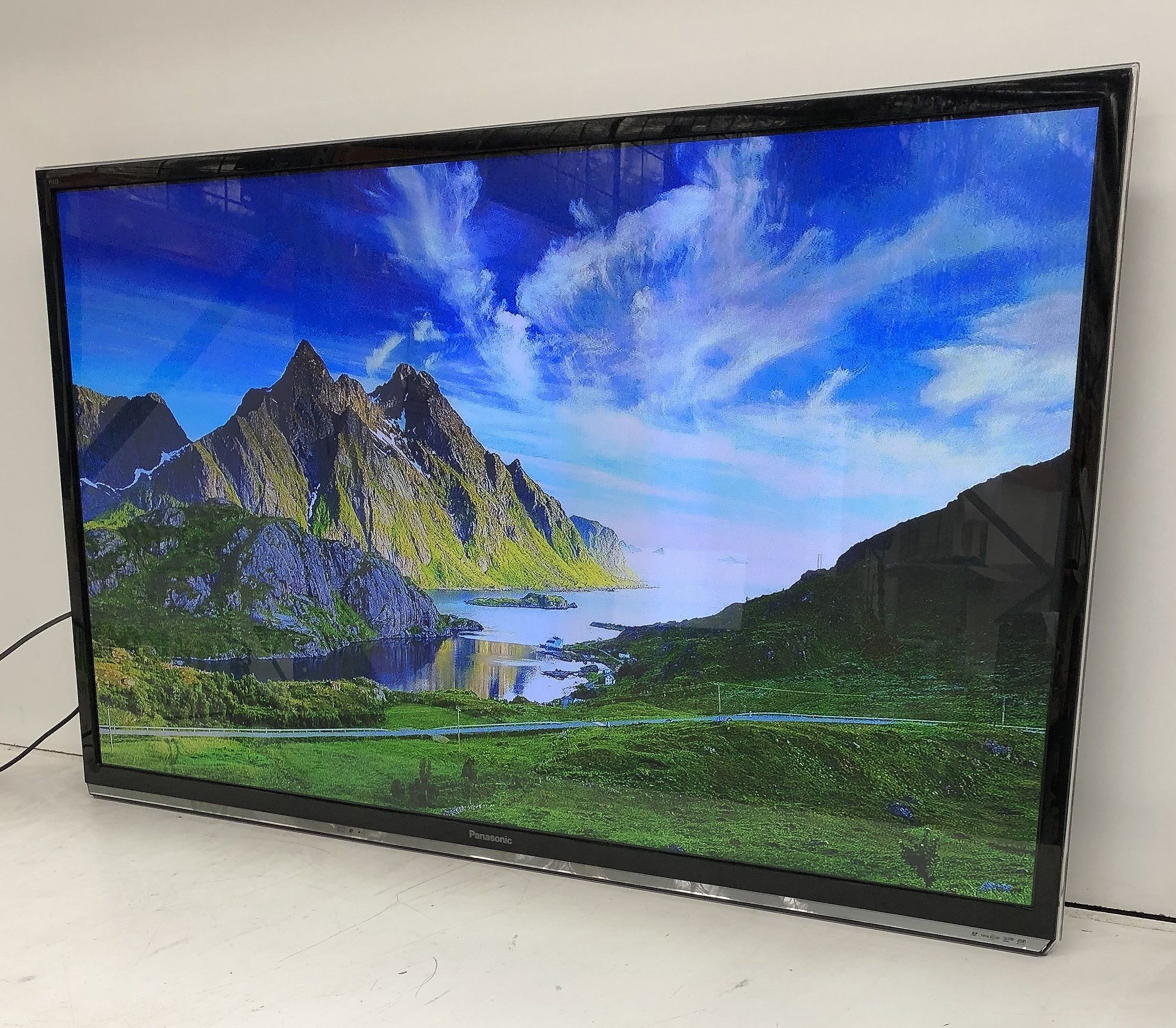 Panasonic Viera (TH-P60UT50A) 60-Inch - Lot 1133250 | ALLBIDS