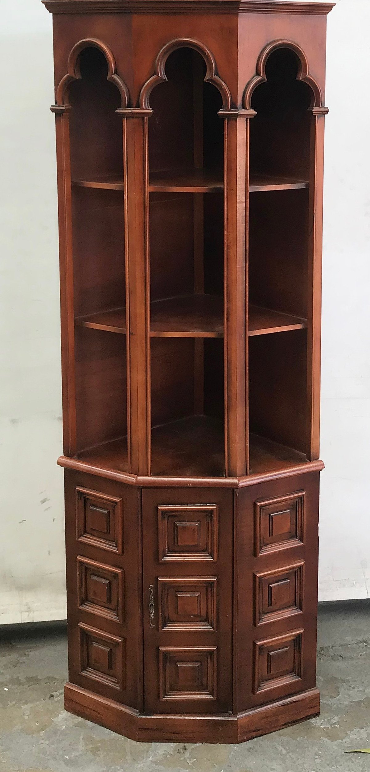 Pair Of Vintage Corner Units with - Lot 1096528 | ALLBIDS