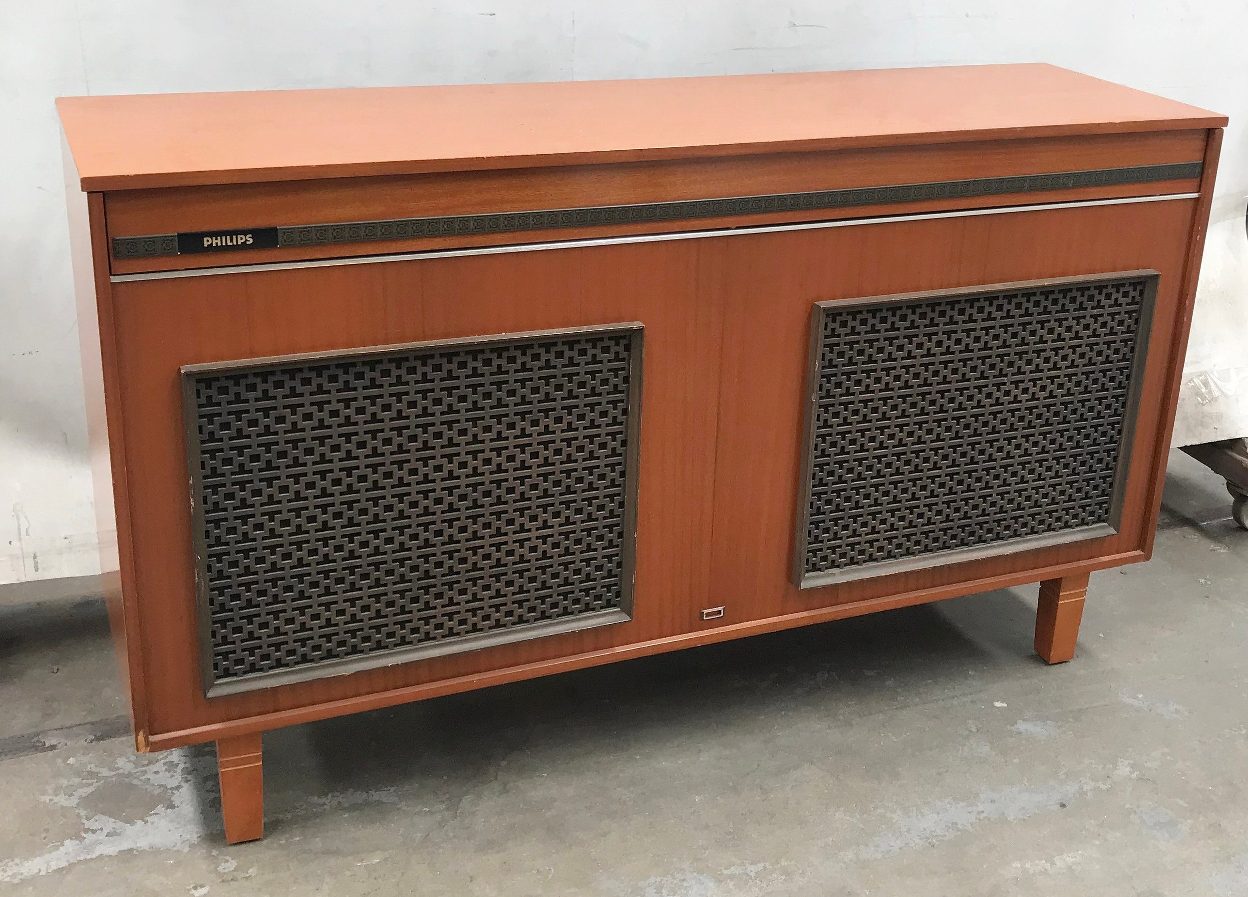 Vintage Philips Radiogram - Lot 1096529 | ALLBIDS