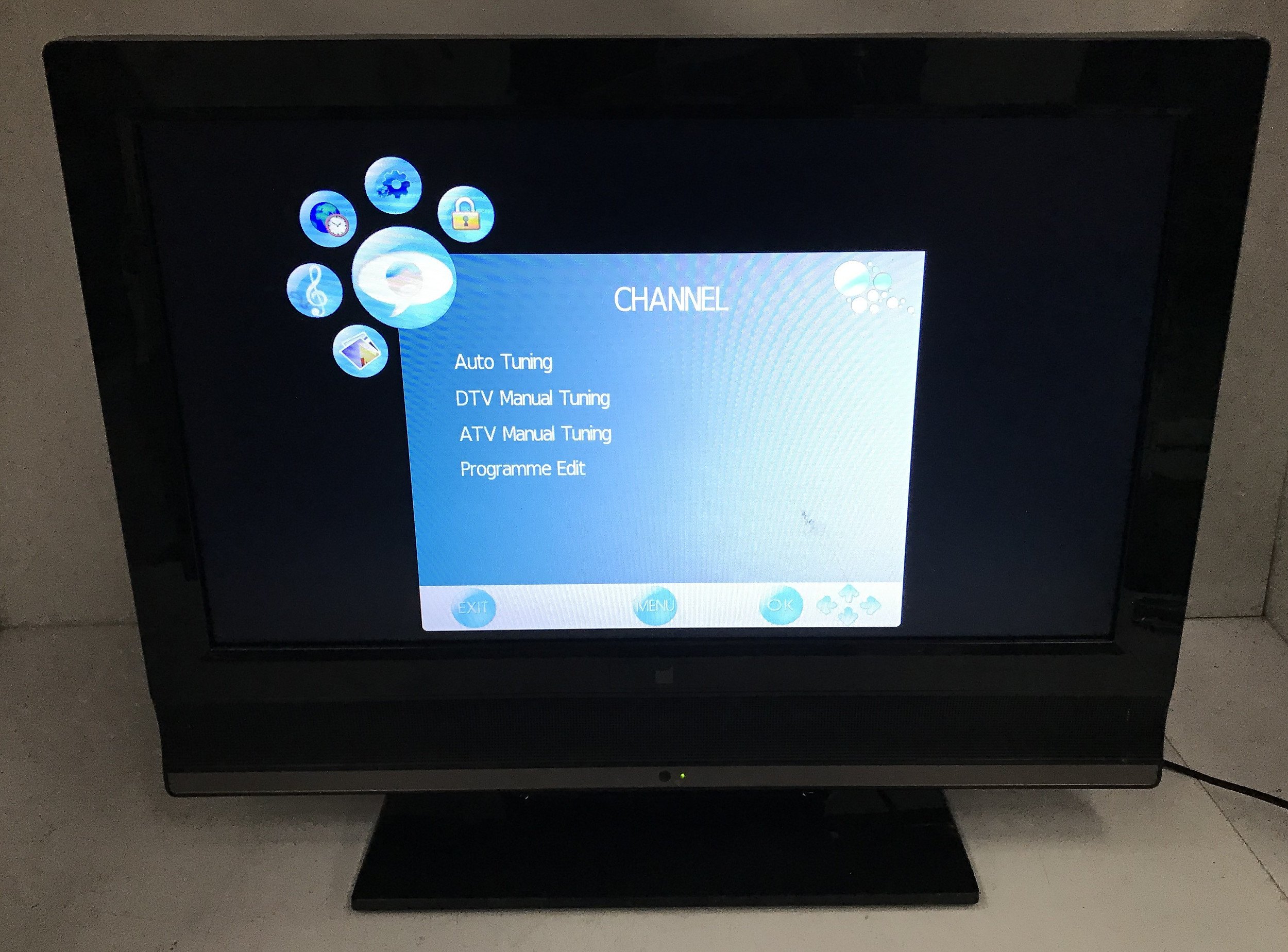 Dick Smith 25 Inch LCD TV - Lot 1150313 | ALLBIDS